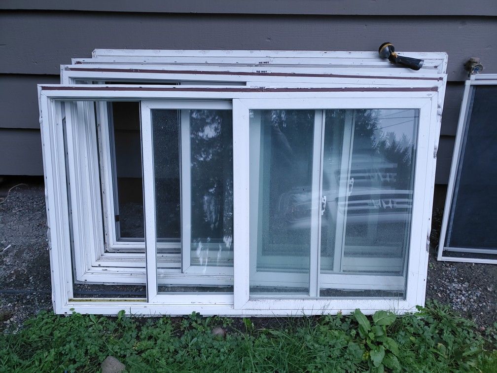 Windows For Sale (5ft x 3ft) for Sale in Kent, WA - OfferUp