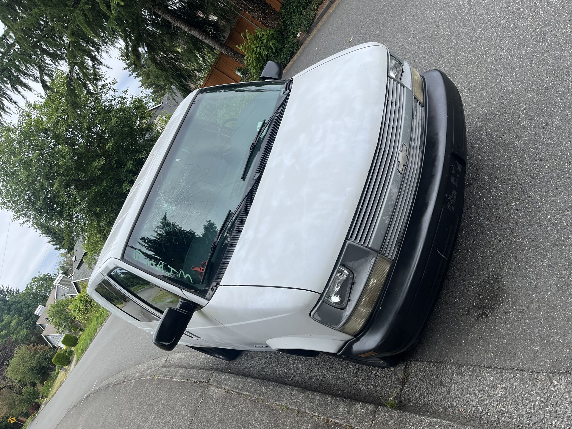 1999 Chevrolet Astro Cargo for Sale in Kent, WA - OfferUp
