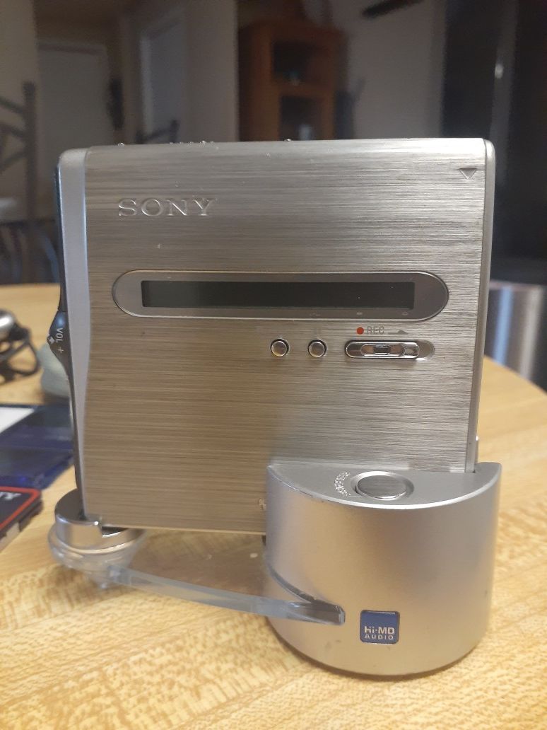Sony MZ-NH1 Net MD/Hi-MD Walkman Portable Minidisc Player/Recorder for ...