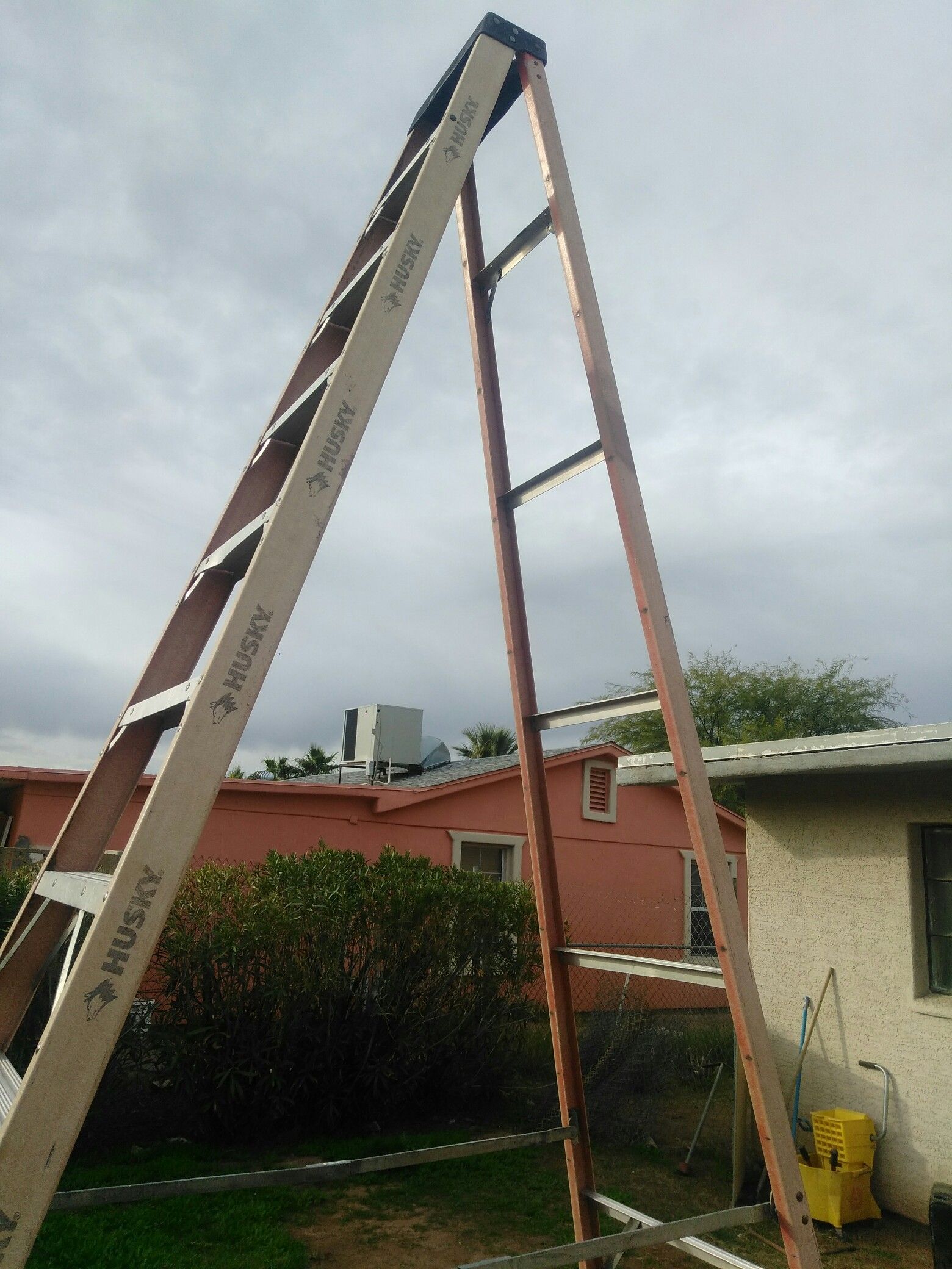 Husky 12 ft fiberglass step ladder for Sale in Phoenix, AZ - OfferUp