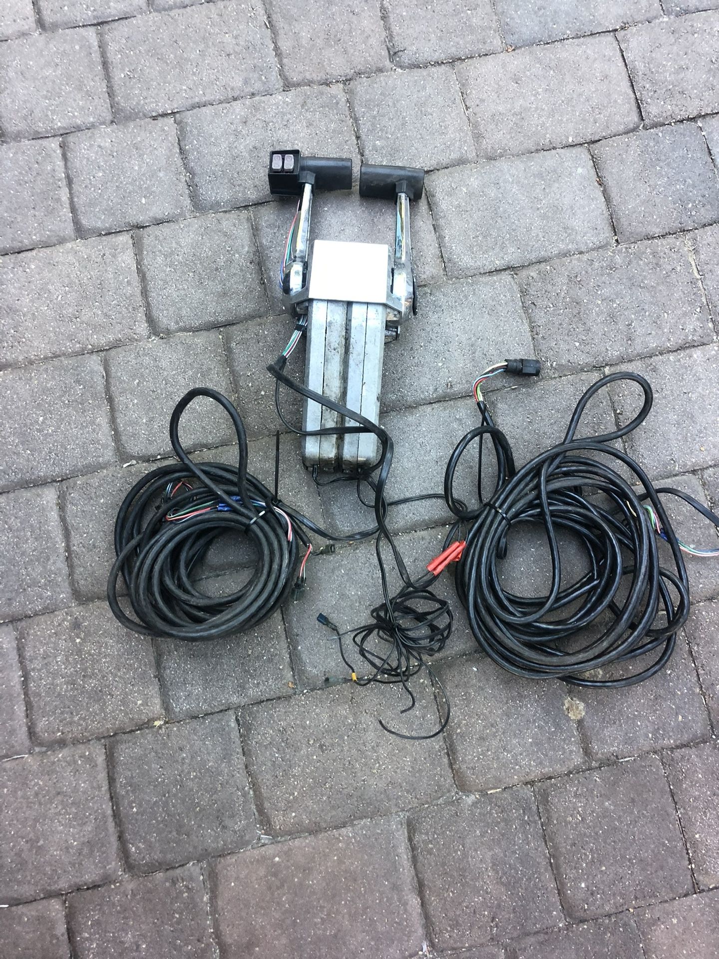 DUAL CONTROL THROTTLE SHIFT CONTROL BOX for Sale in Pompano Beach, FL ...