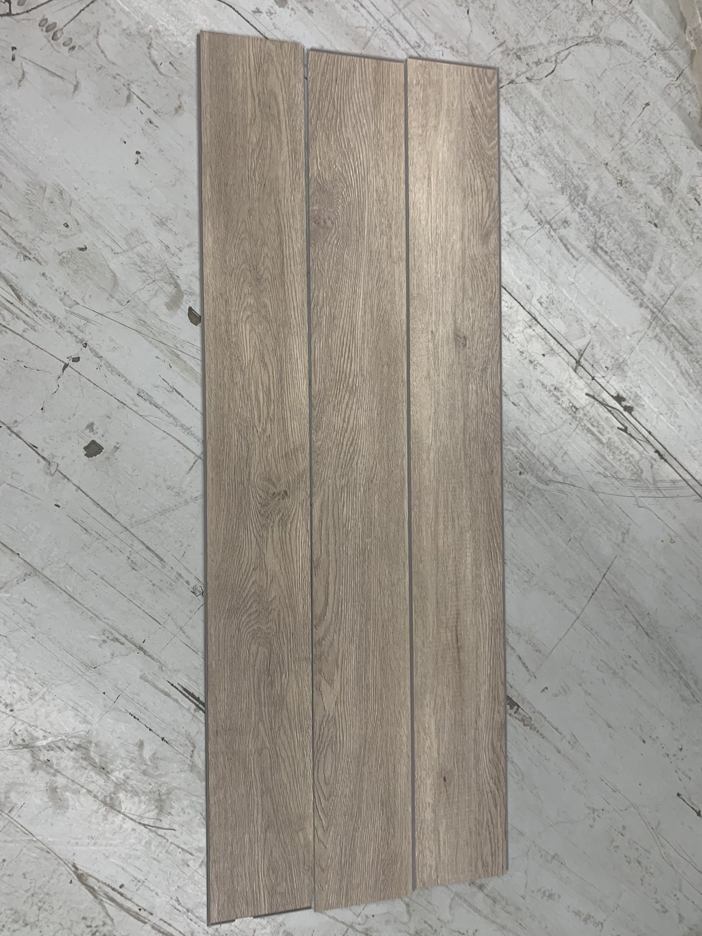 1015 SF VLT Luxury Vinyl Plank Flooring for Sale in Phoenix, AZ - OfferUp