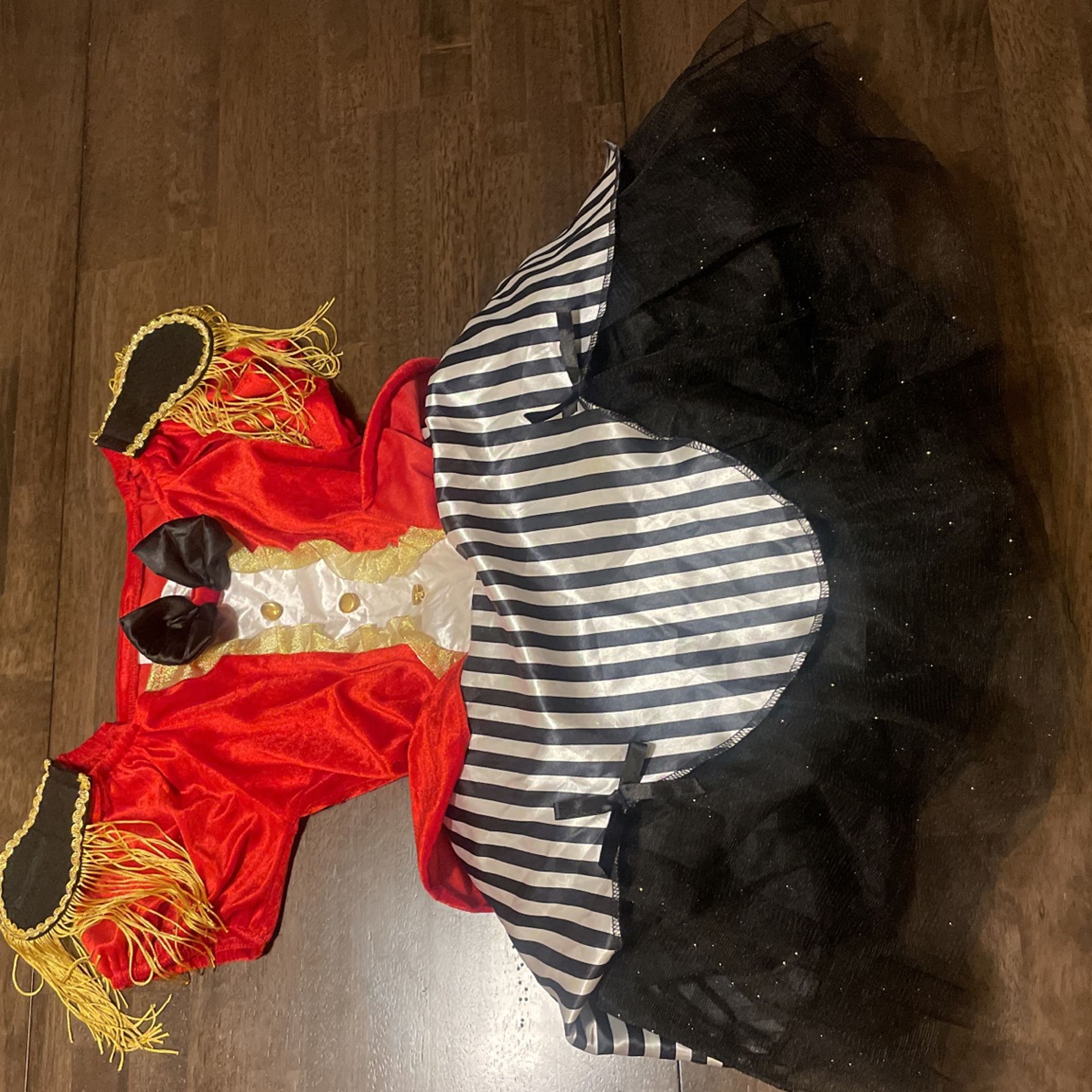 Circus Ring Leader Costume for Sale in Goodyear, AZ - OfferUp