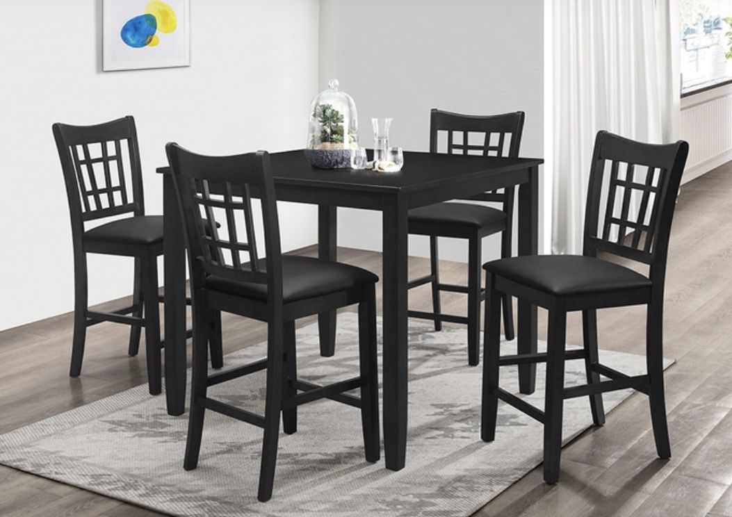 BLACK COUNTER HEIGHT DINING TABLE WITH CHAIRS for Sale in Corona, CA ...