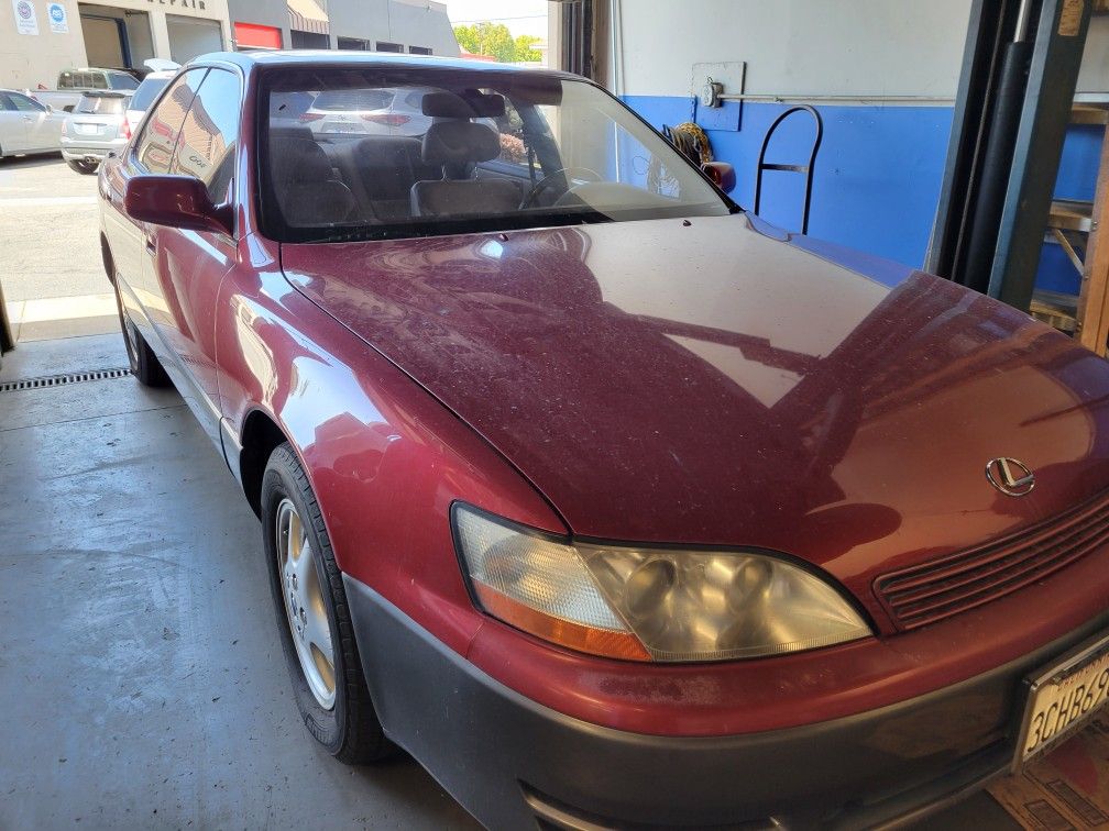 1993 Lexus ES 300 for Sale in Riverside, CA - OfferUp