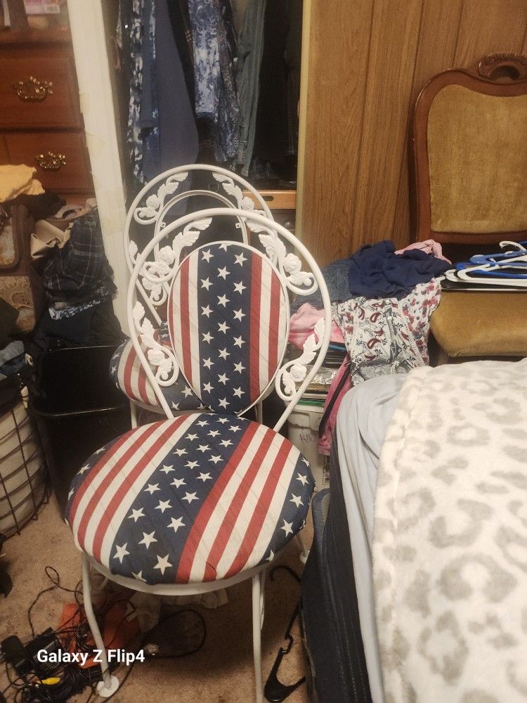 Palor Iron Chairs for Sale in Apache Junction, AZ - OfferUp