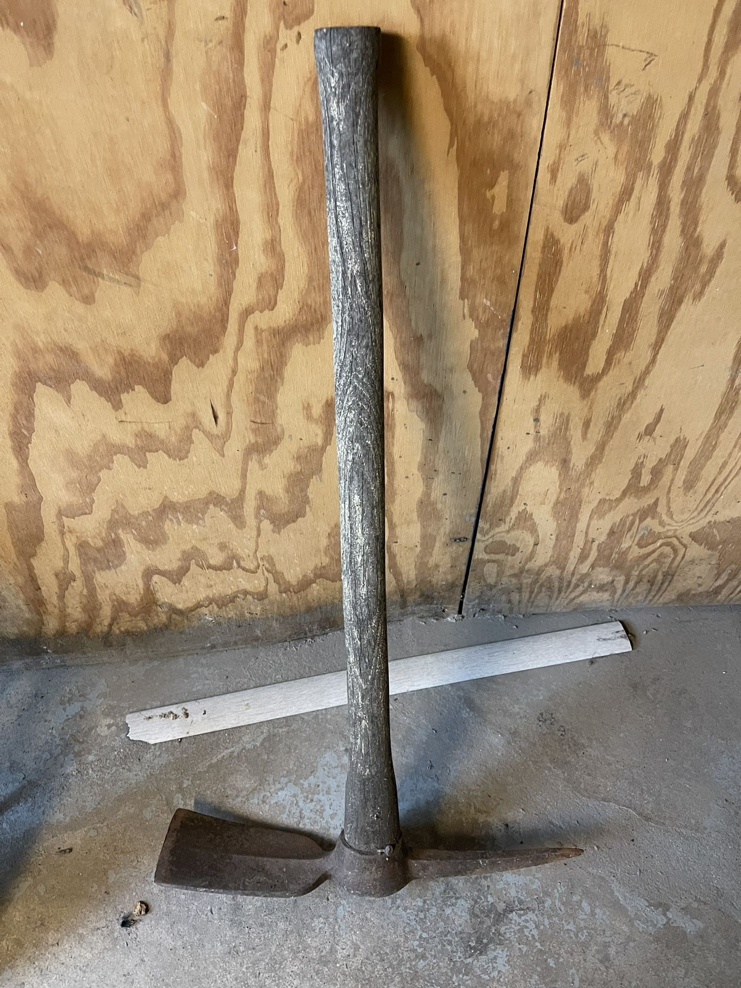 Super Solid Pick Axe for Sale in Forest Park, IL - OfferUp