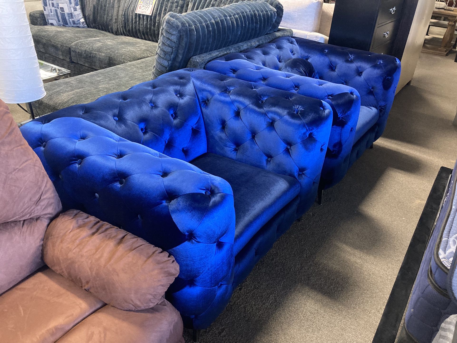 Adorable Accent Chairs! $499 Each! 🩷 for Sale in Las Vegas, NV - OfferUp