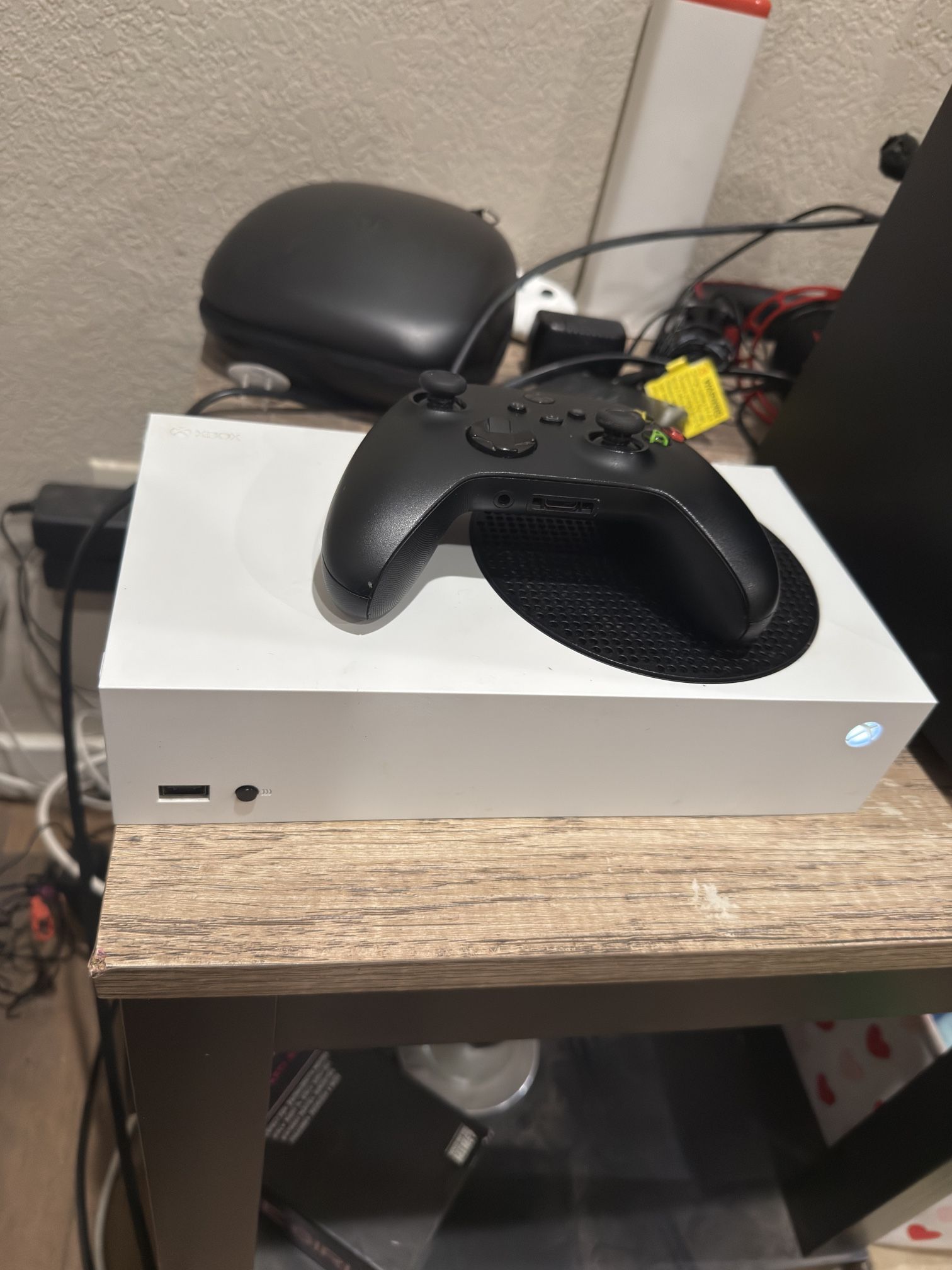 XBOX Series s for Sale in Fontana, CA - OfferUp