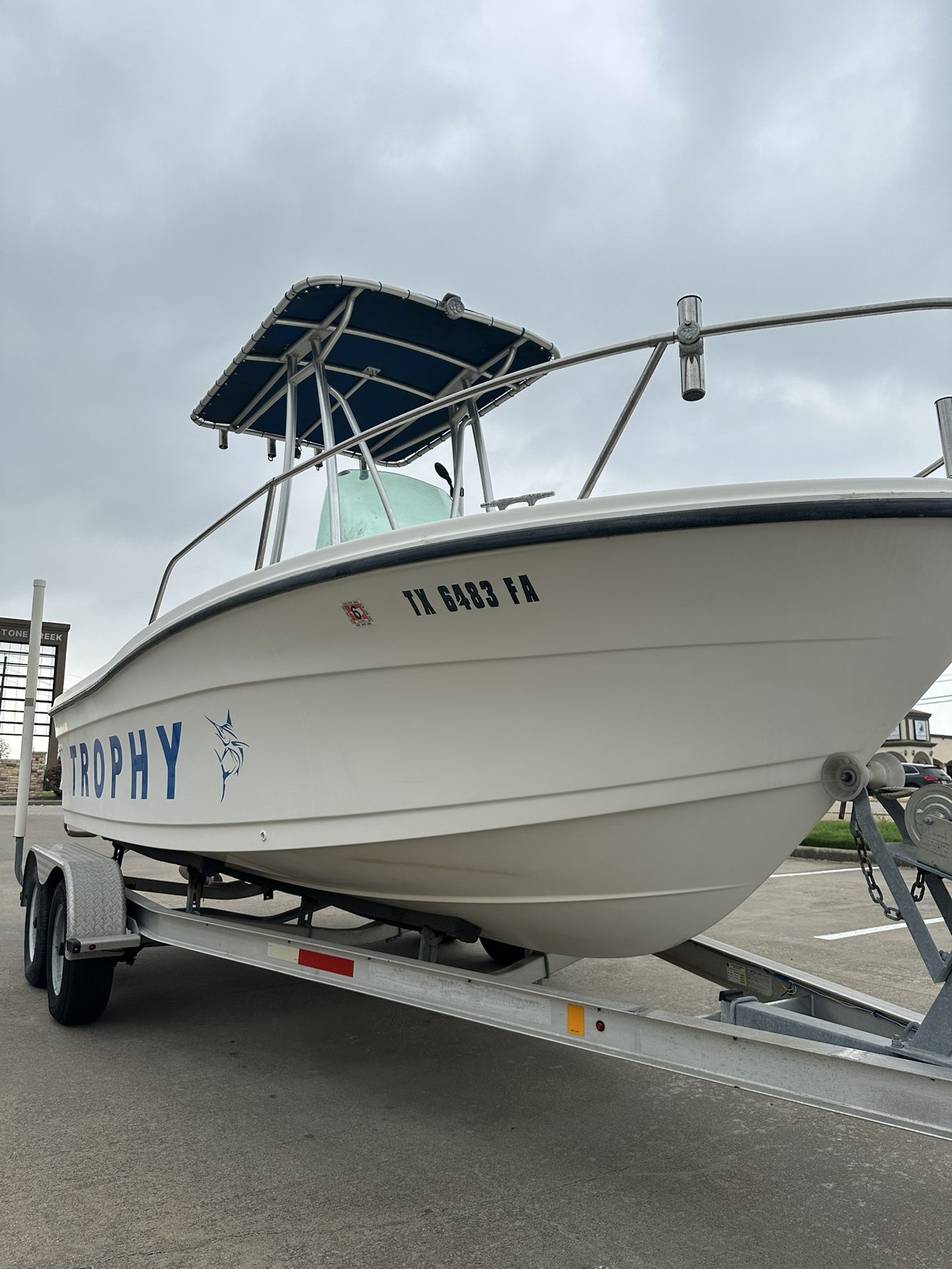 1997 Trophy Center Console for Sale in Houston, TX - OfferUp