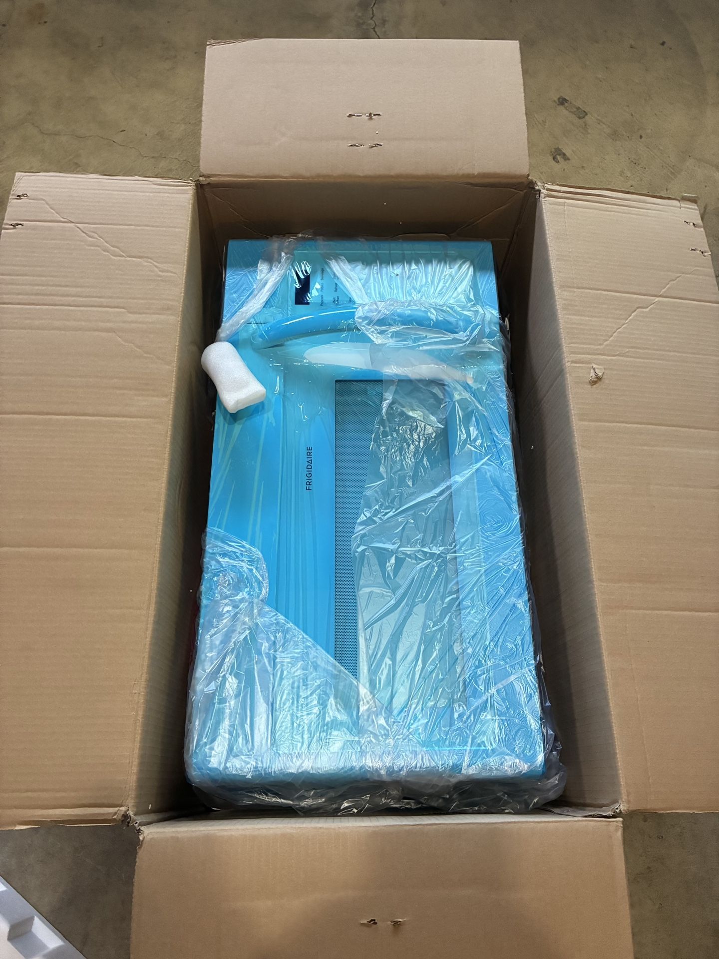 Frigidaire 1.8 cu ft Over the Range Microwave - White - OPEN BOX - for ...