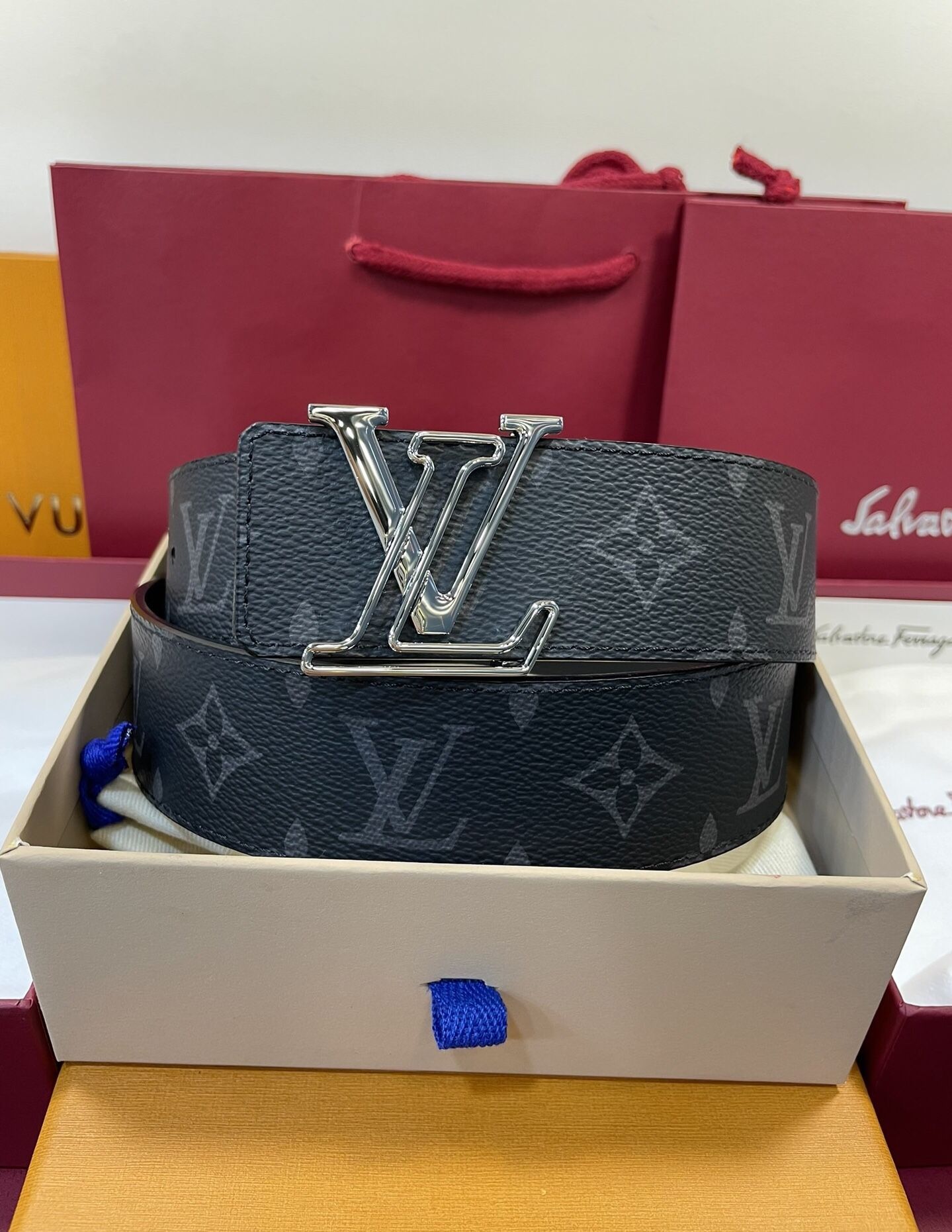 Louis Vuitton Classic Old Flower Belt | Aura and Texture Double Online ...