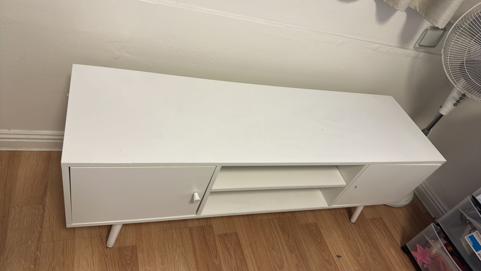 Tv stand $30 for Sale in Los Angeles, CA - OfferUp