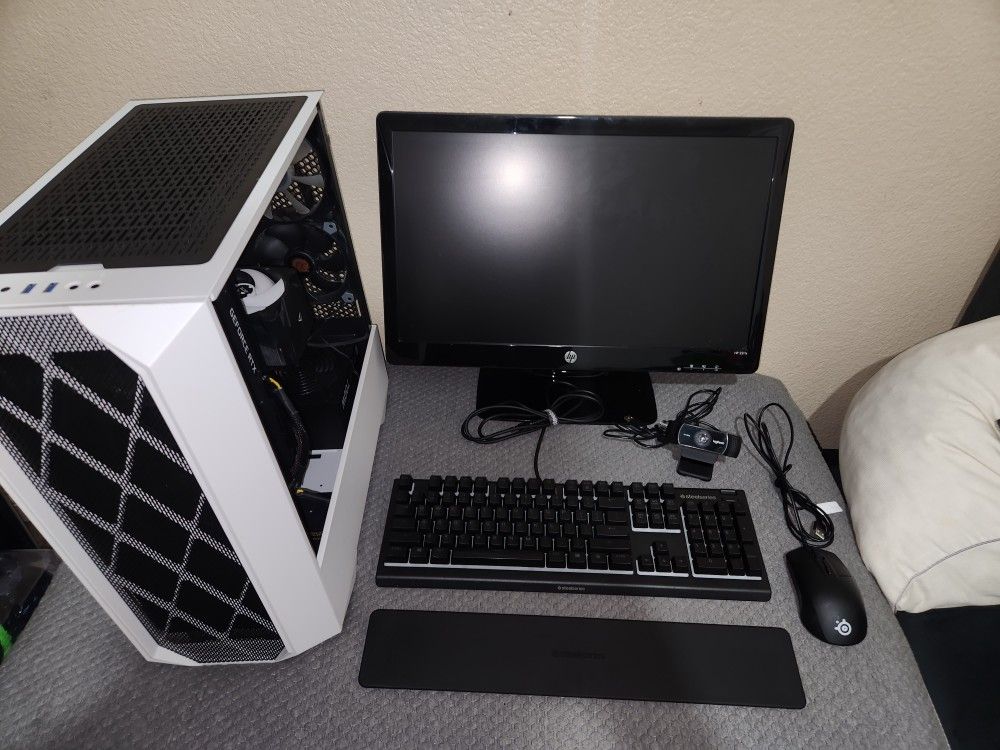 Gaming PC Desktop Setup for Sale in North Las Vegas, NV - OfferUp