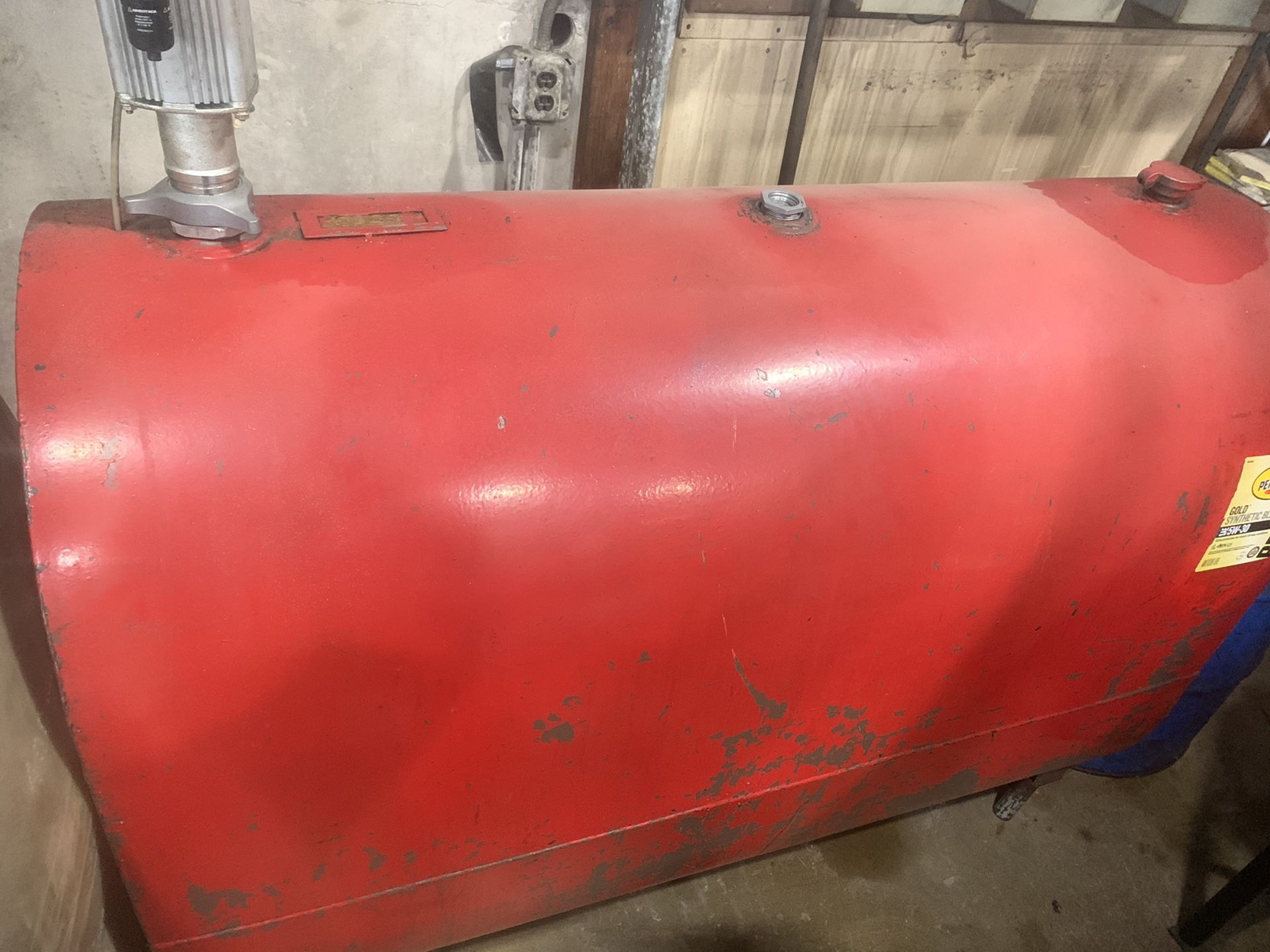 250gal buffalo tank for Sale in Federal Way, WA - OfferUp