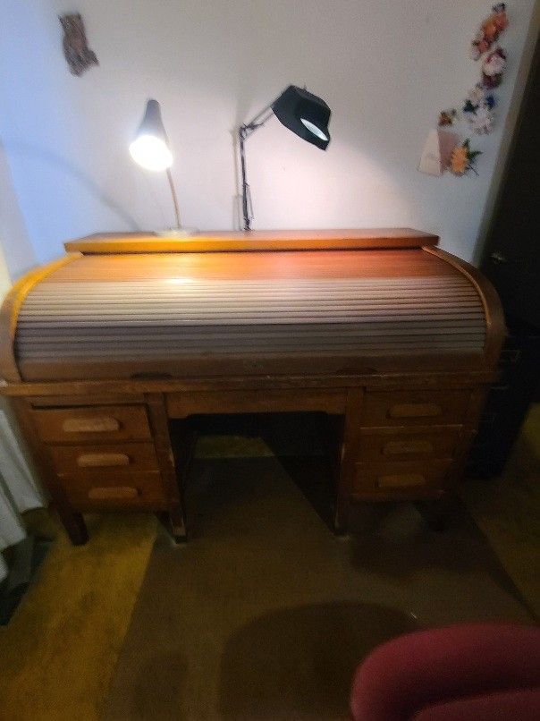 Vintage Desk Clemco for Sale in Tacoma, WA - OfferUp