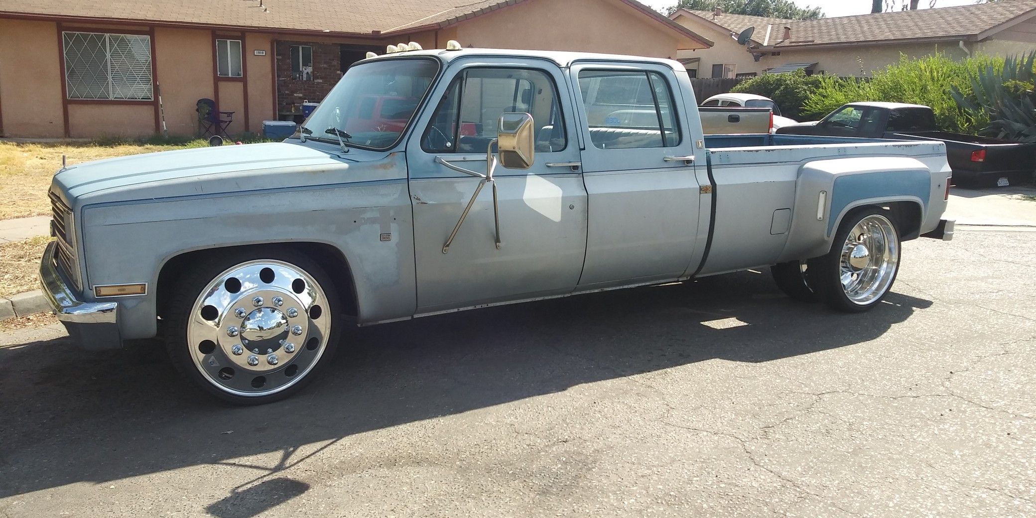 1983 Chevy c30 dually 1 ton 2wd for Sale in Fresno, CA - OfferUp