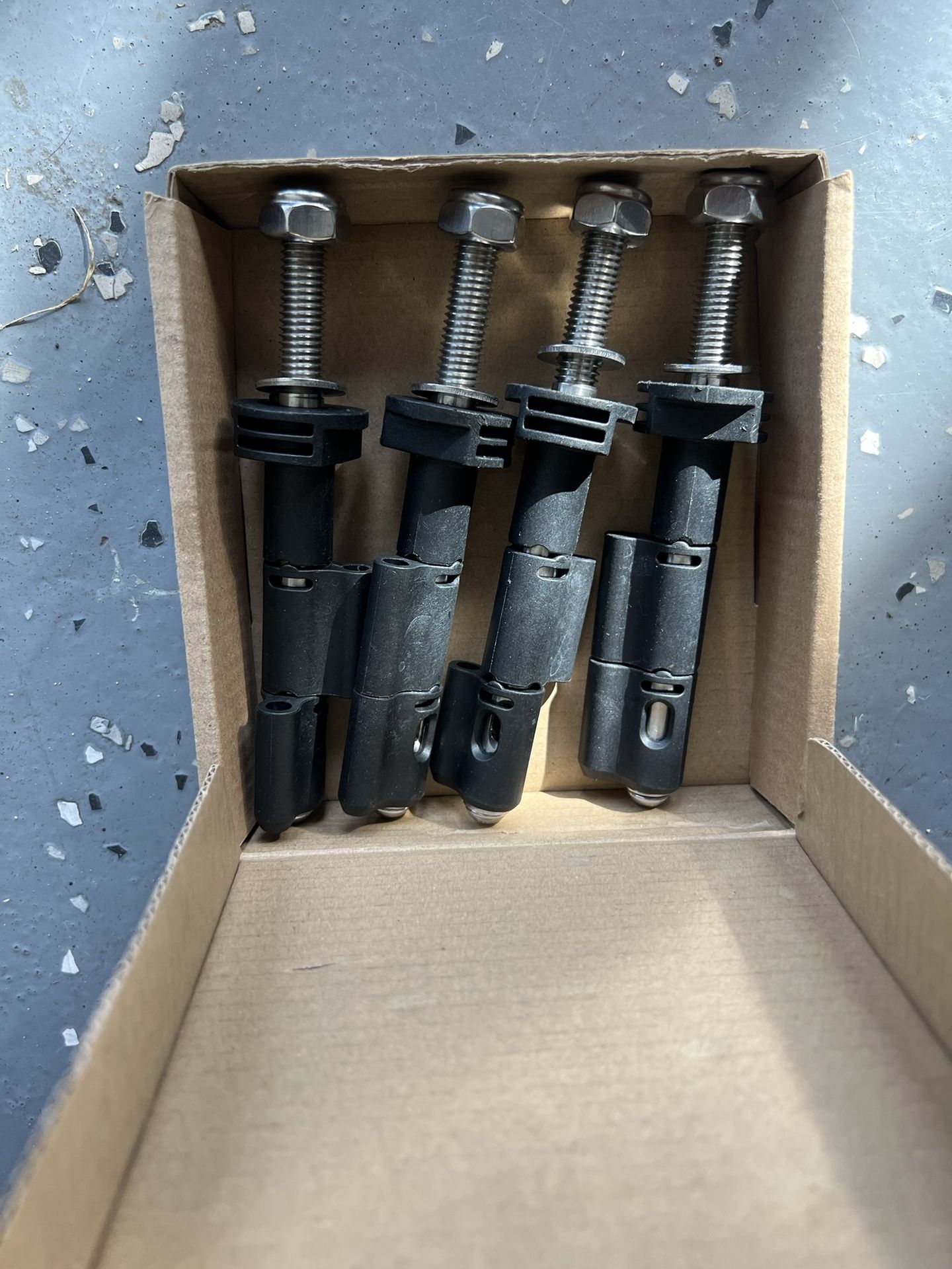 Mounting Pins Compatible With MaxTrax MKII Recovery/Traction Boards ...