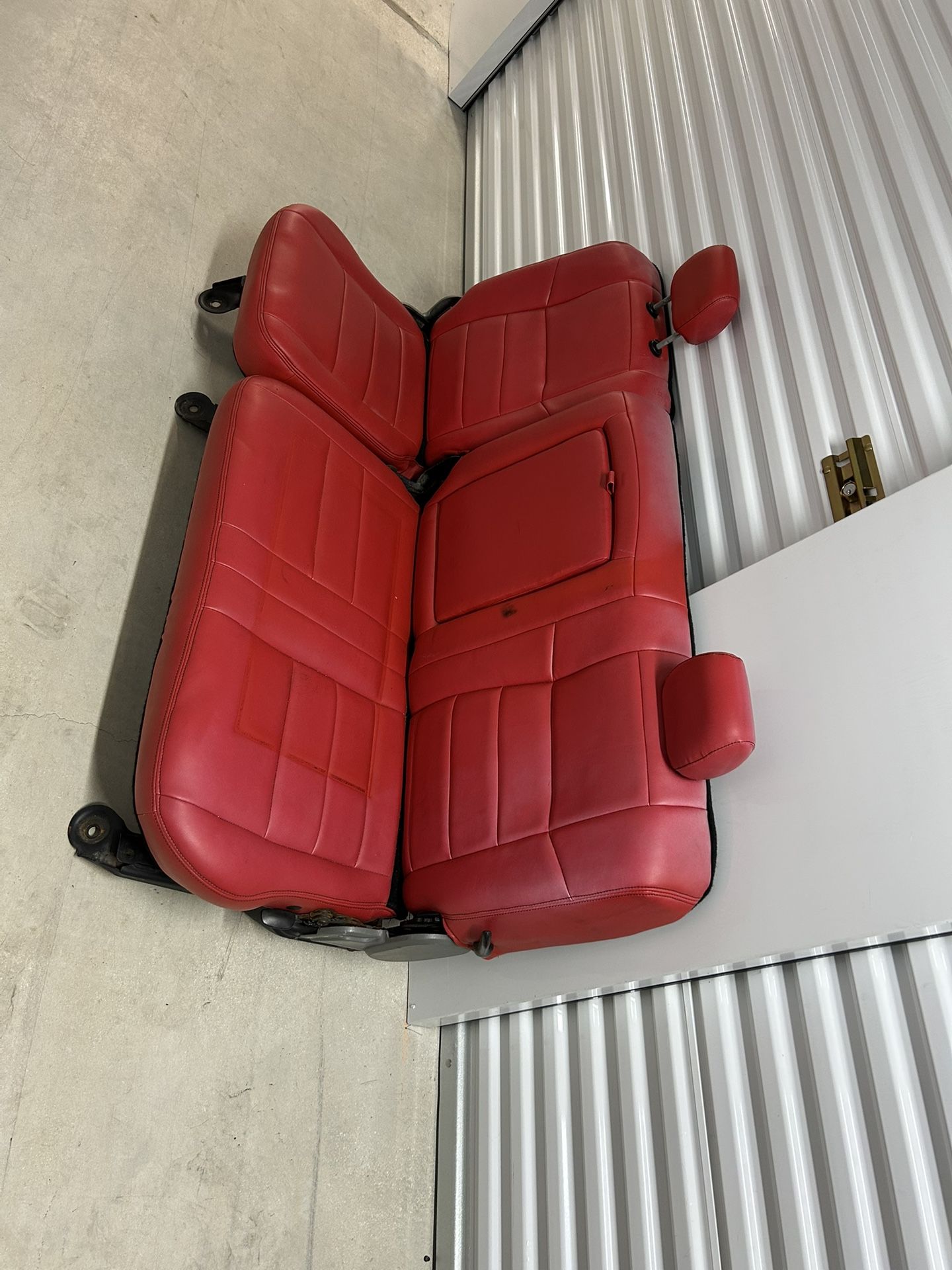 Rear F250 Bench for Sale in Miami, FL - OfferUp