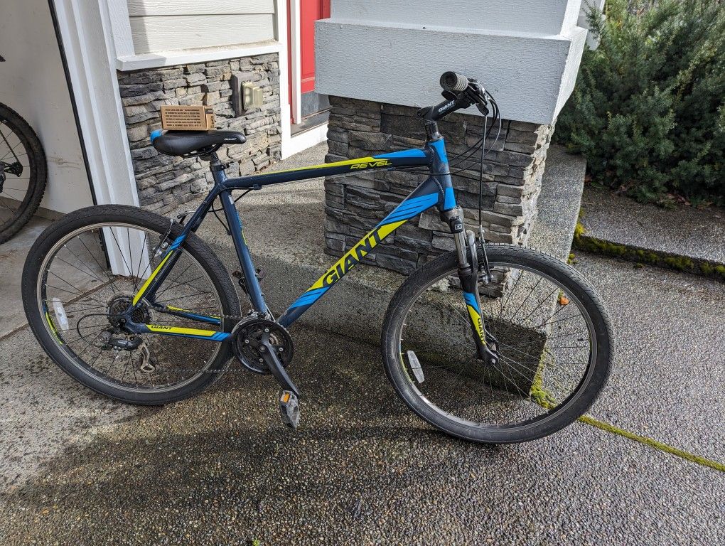 Men's Bike With extra tube - Excellent Condition for Sale in Maple ...