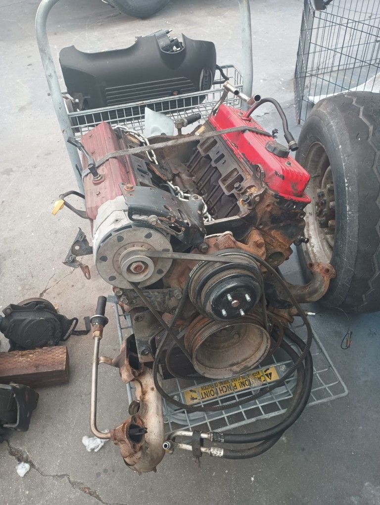 5.7 Small Block Chevy 350 for Sale in South Gate, CA - OfferUp