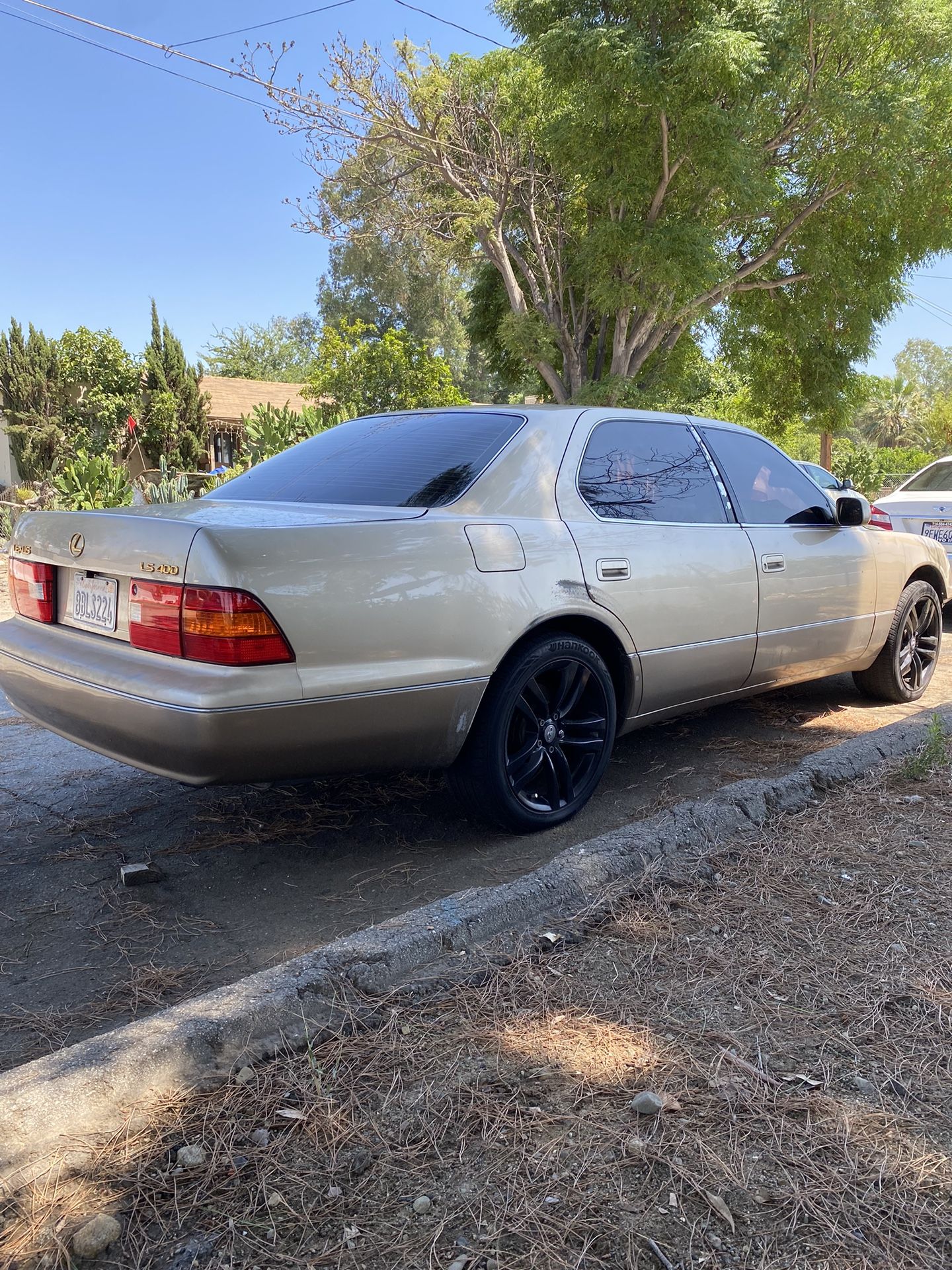 1999 Lexus LS 400 for Sale in Fontana, CA - OfferUp