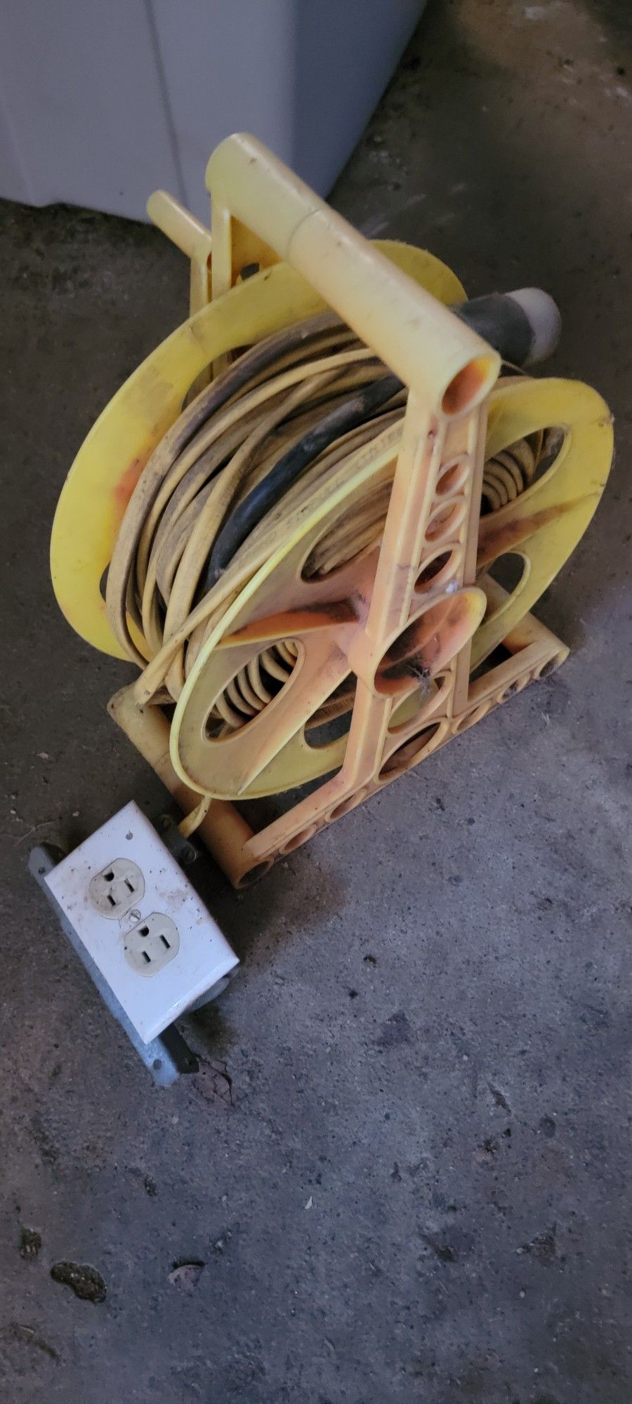 Outdoor Electrical Romex Spool for Sale in Fresno, CA - OfferUp