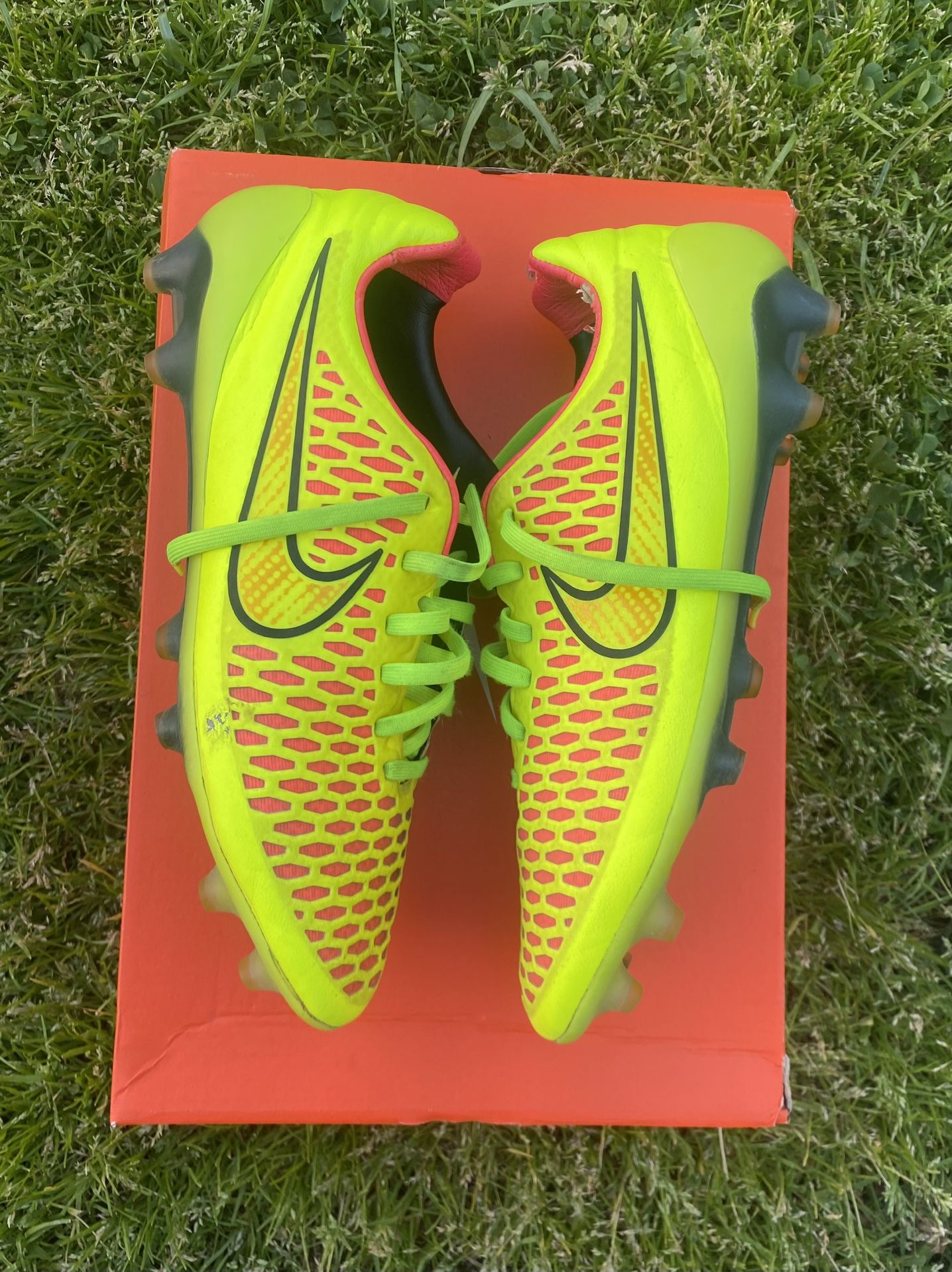 Nike Magista Opus Size 8.5 Mens US Yellow Pink 2014 World Cup Soccer ...