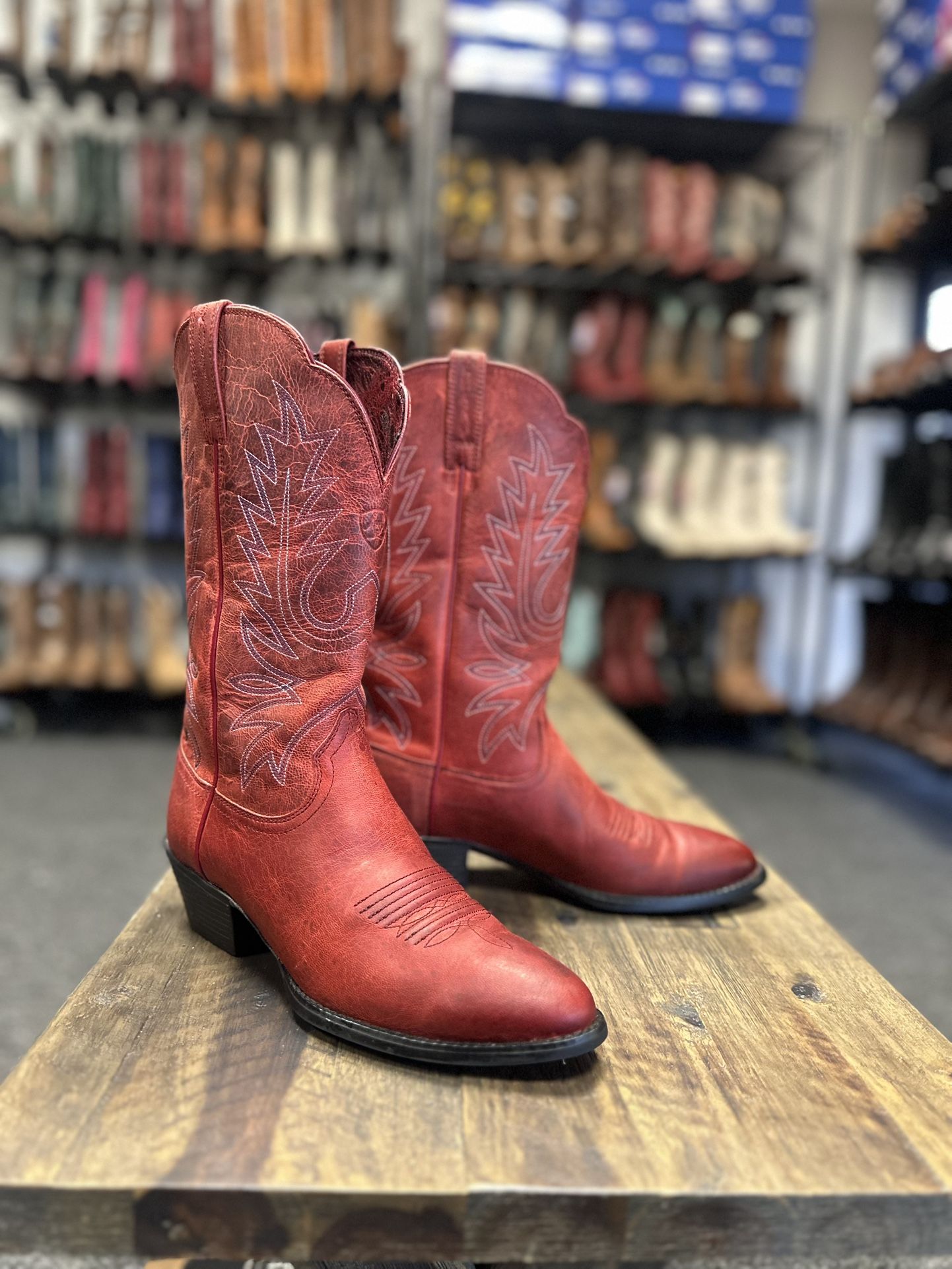 Ariat Women’s Heritage Western Boots R-Toe Red Size 7.5 for Sale in San ...