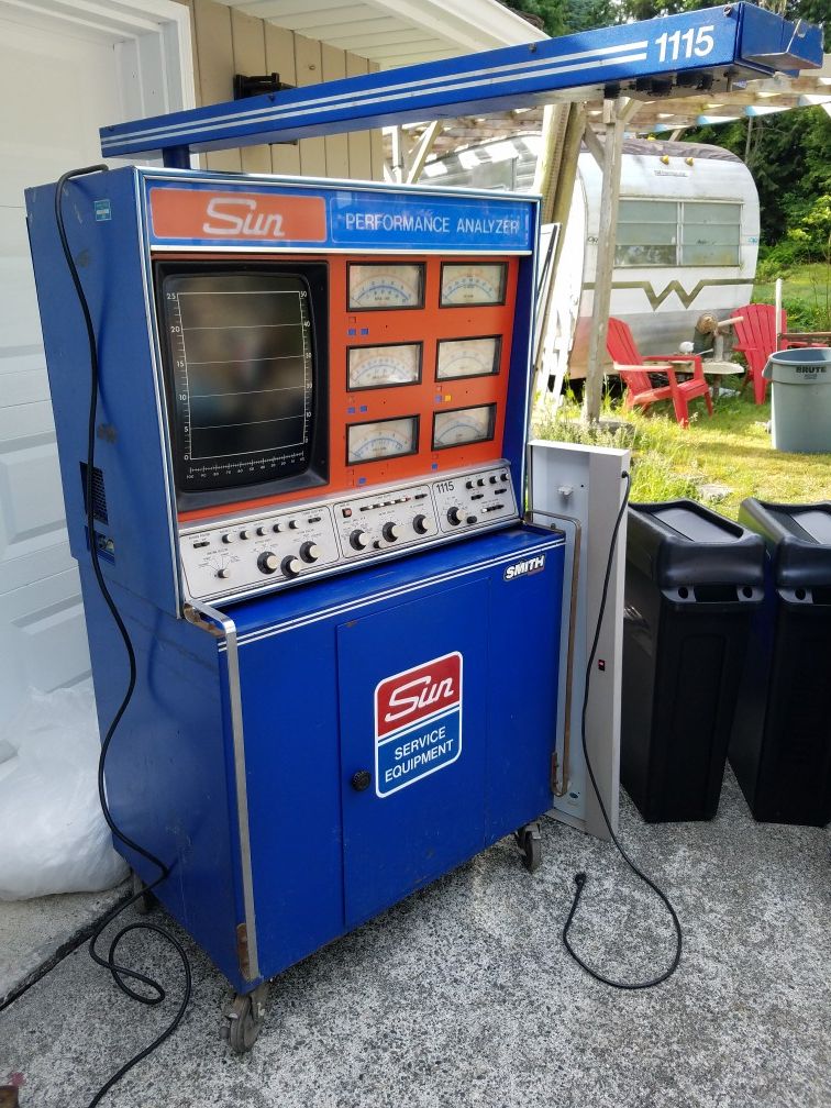 Sun engine analyzer, vintage 70's working engine analyzer for Sale in ...