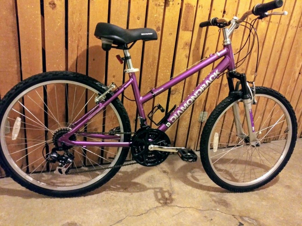 Diamondback Outlook 26" mountain bike for Sale in Arlington Heights, IL - OfferUp
