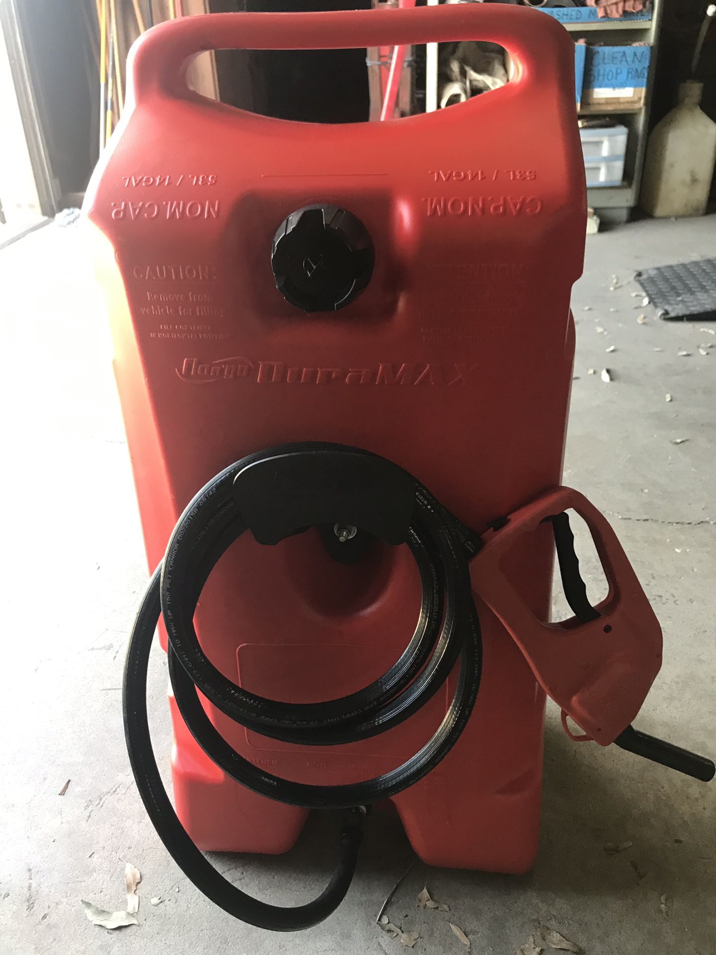 DuraMax Flo n' Go LE Fluid Transfer Pump and 14-Gallon Rolling Gas Can ...