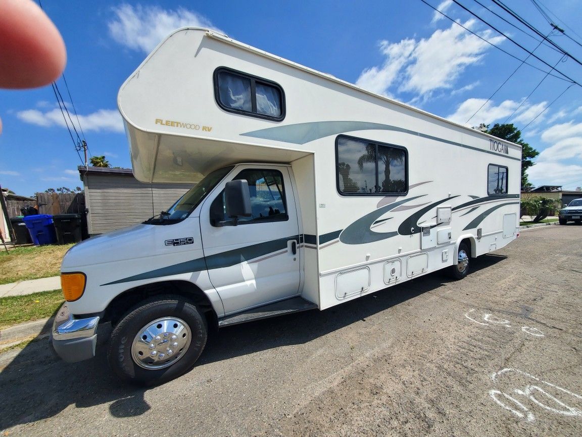 2004 Ford Fleetwood tioga for Sale in San Diego, CA - OfferUp