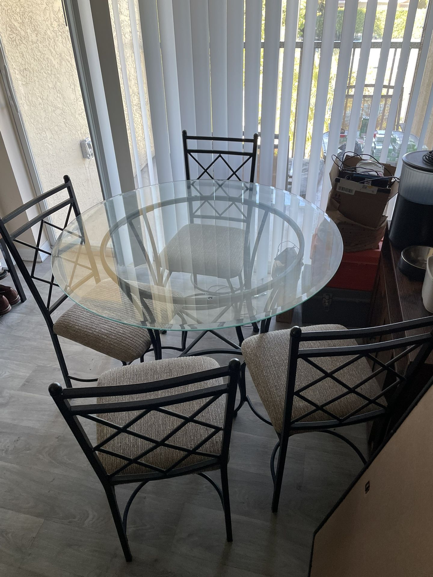 FREE Dining Room Table for Sale in West Palm Beach, FL - OfferUp