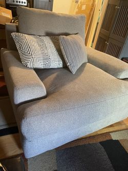 Broyhill highland swivel armchair store