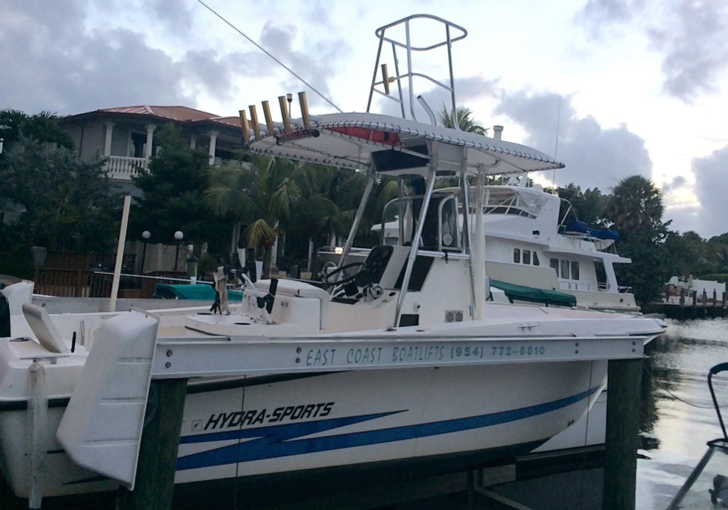 Hydra Sport 2250 Vector for Sale in Deerfield Beach, FL - OfferUp