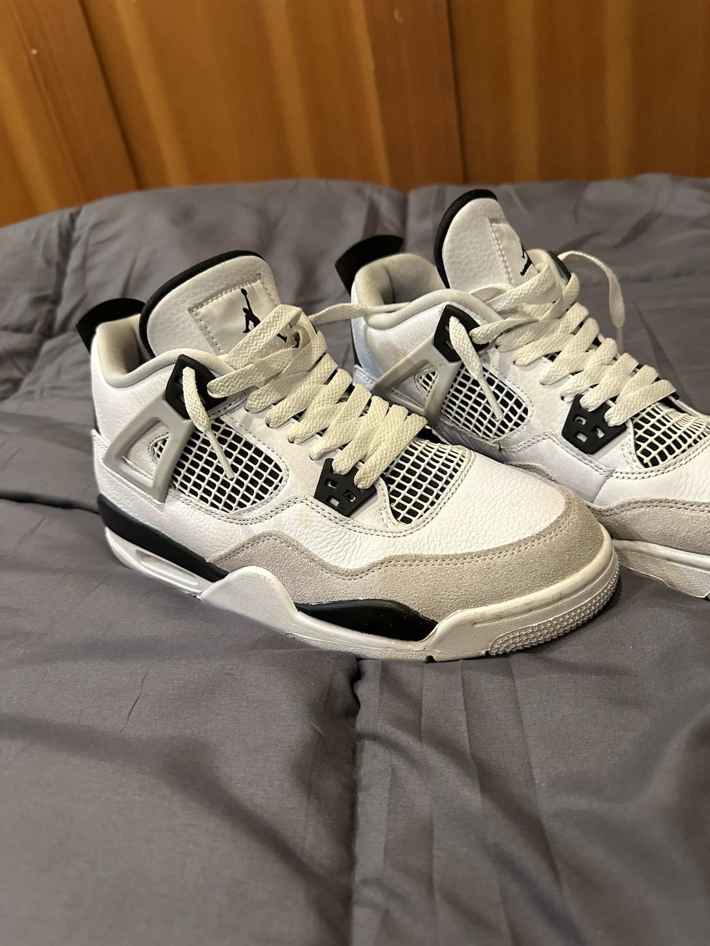Jordan 4 Military Blacks for Sale in Kent, WA - OfferUp