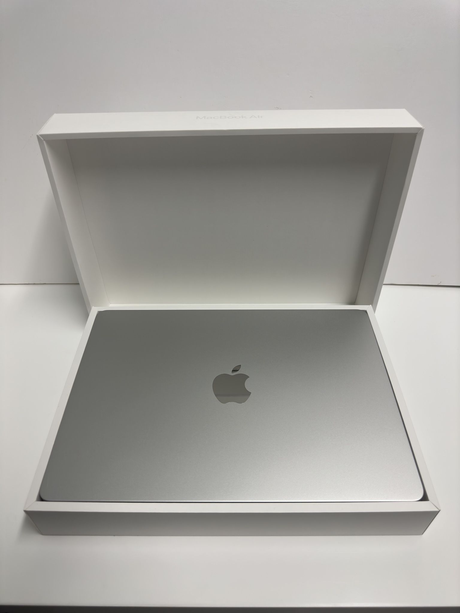M2 Apple MacBook Air 13” (2022) A2681 for Sale in Plainville, CT - OfferUp