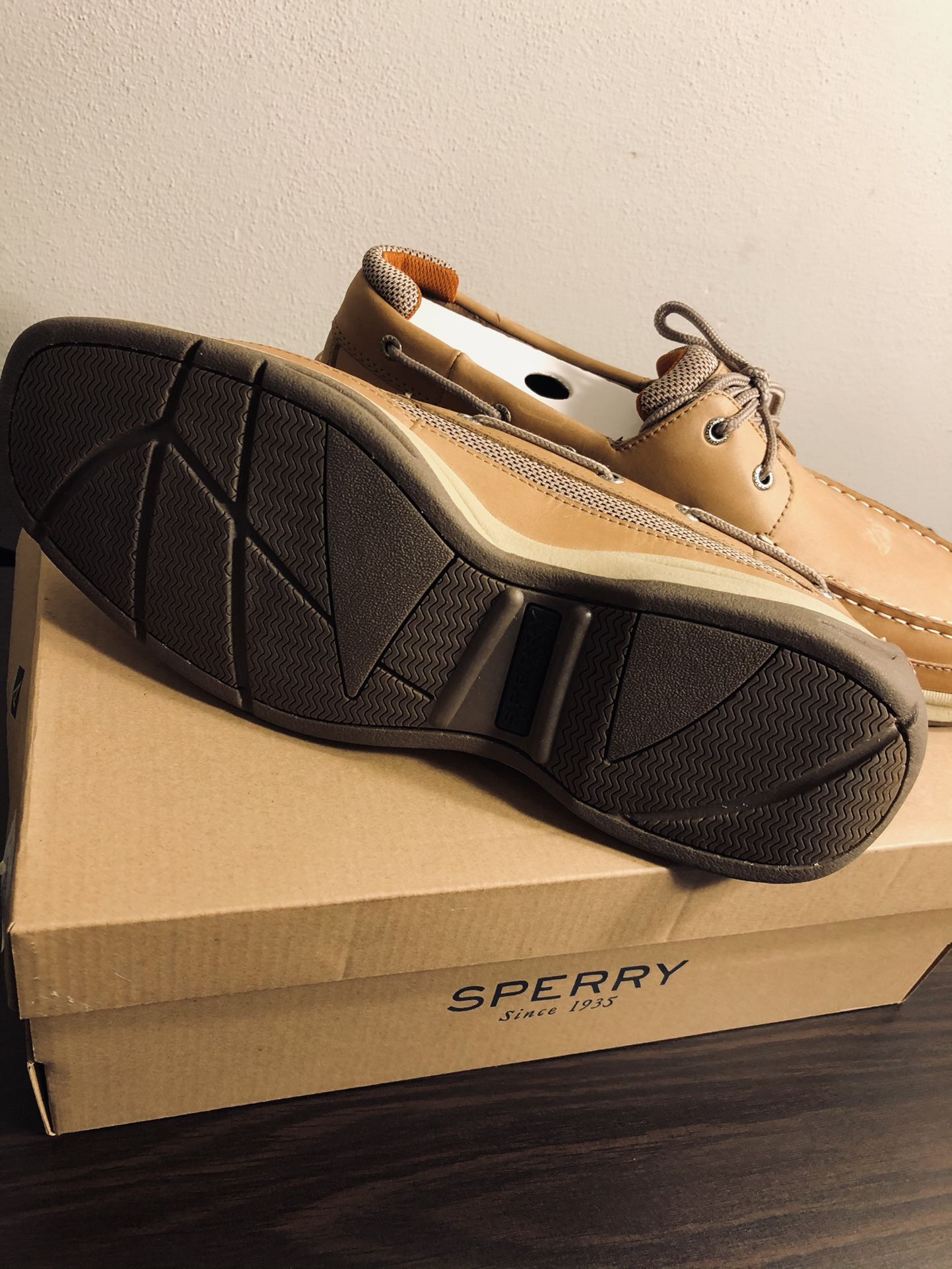 Sperrys lanyard store