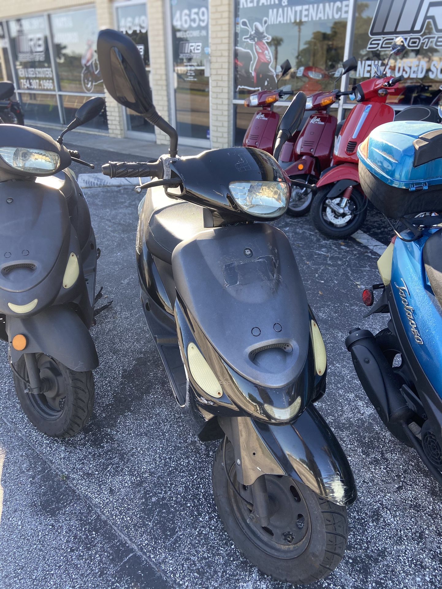 2013 peace sport 50cc scooter for Sale in Pompano Beach, FL - OfferUp