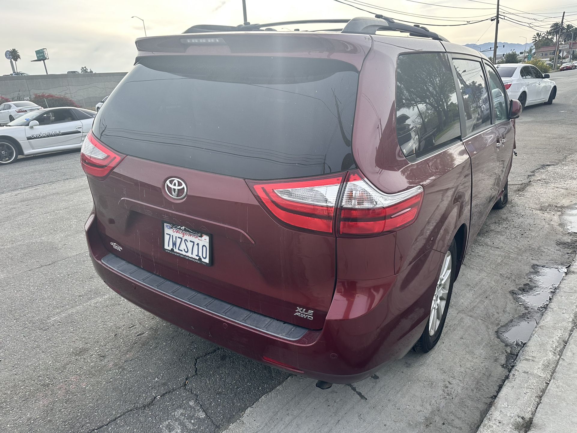 2015 Toyota Sienna for Sale in San Bernardino, CA - OfferUp