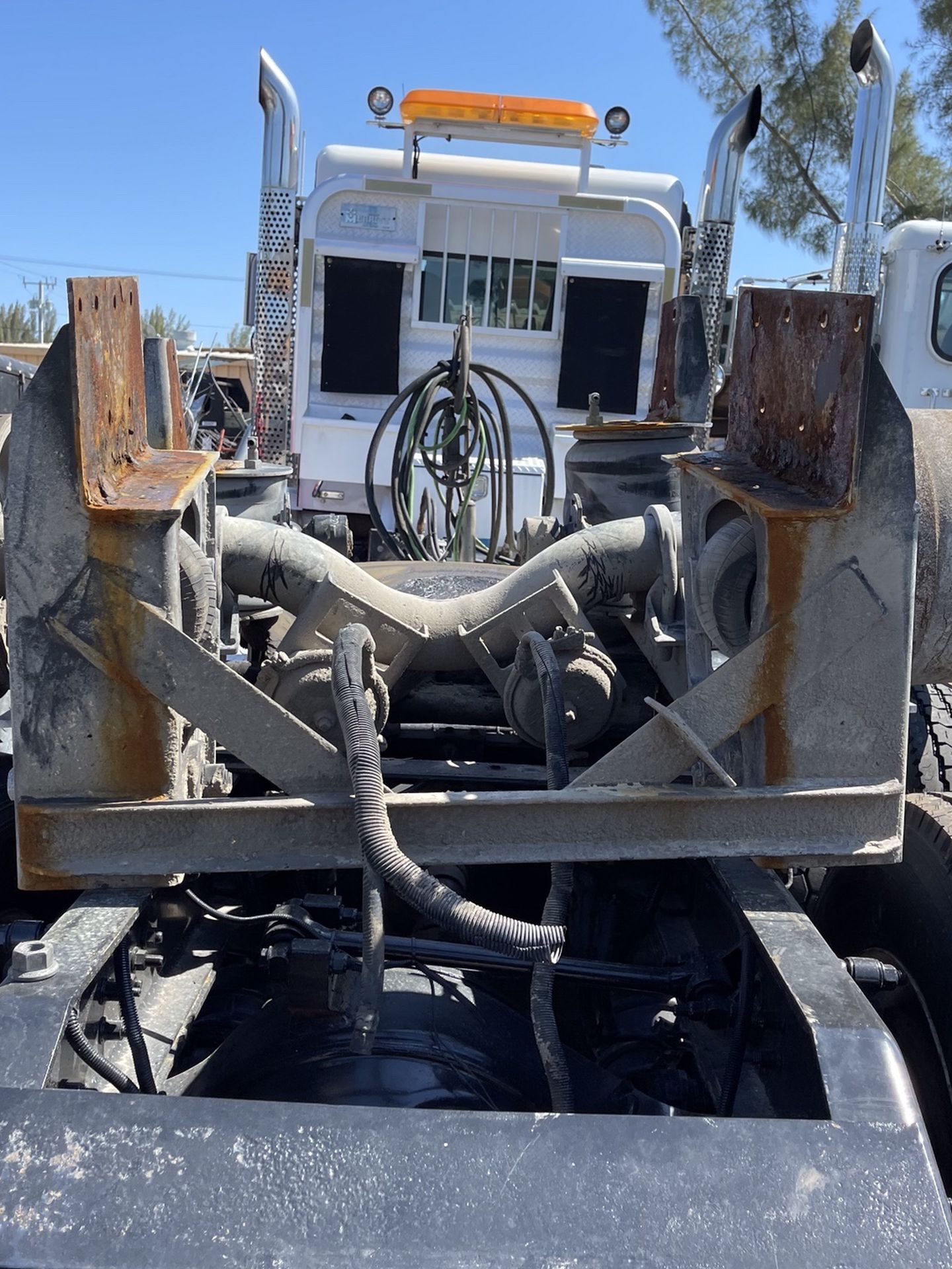Tree Alxe Dump Truck $2600 for Sale in Hialeah, FL - OfferUp
