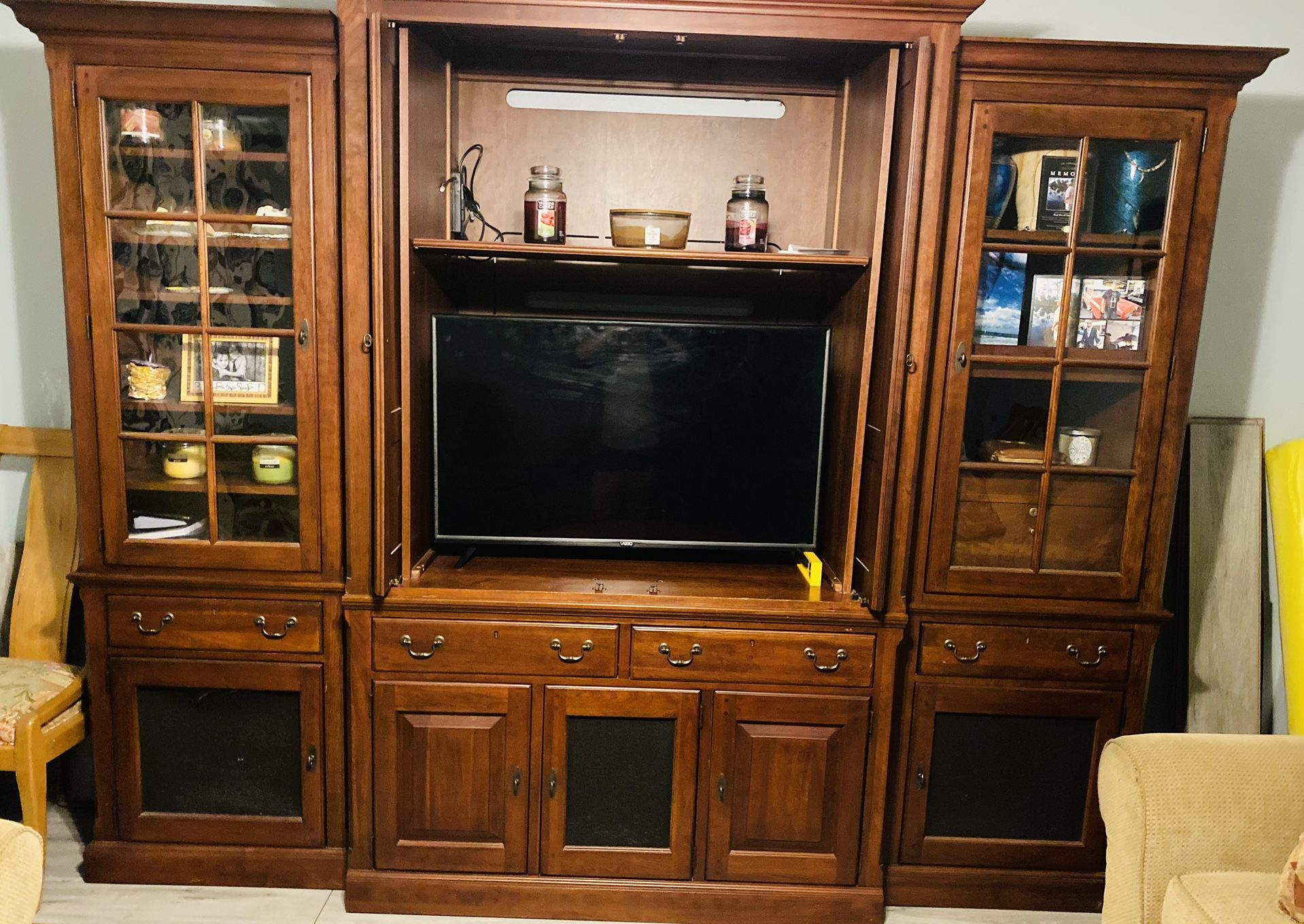 Lexington Entertainment Center