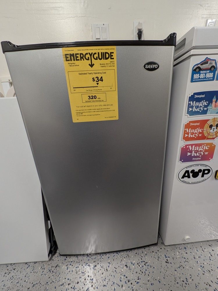 Sanyo Mini Refrigerator (Eclipse Series) for Sale in Diamond Bar, CA ...