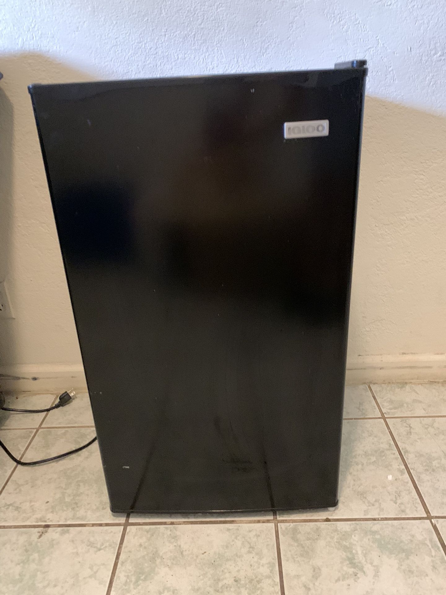 Mini Fridge for Sale in Phoenix, AZ - OfferUp
