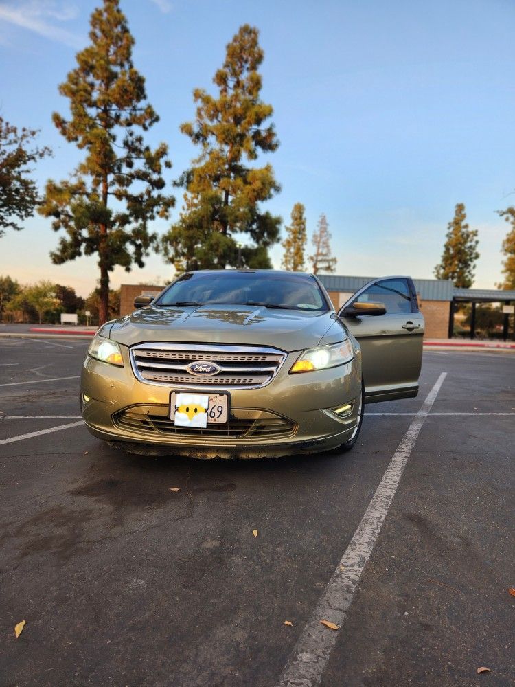 2012 Ford Taurus for Sale in Merced, CA - OfferUp