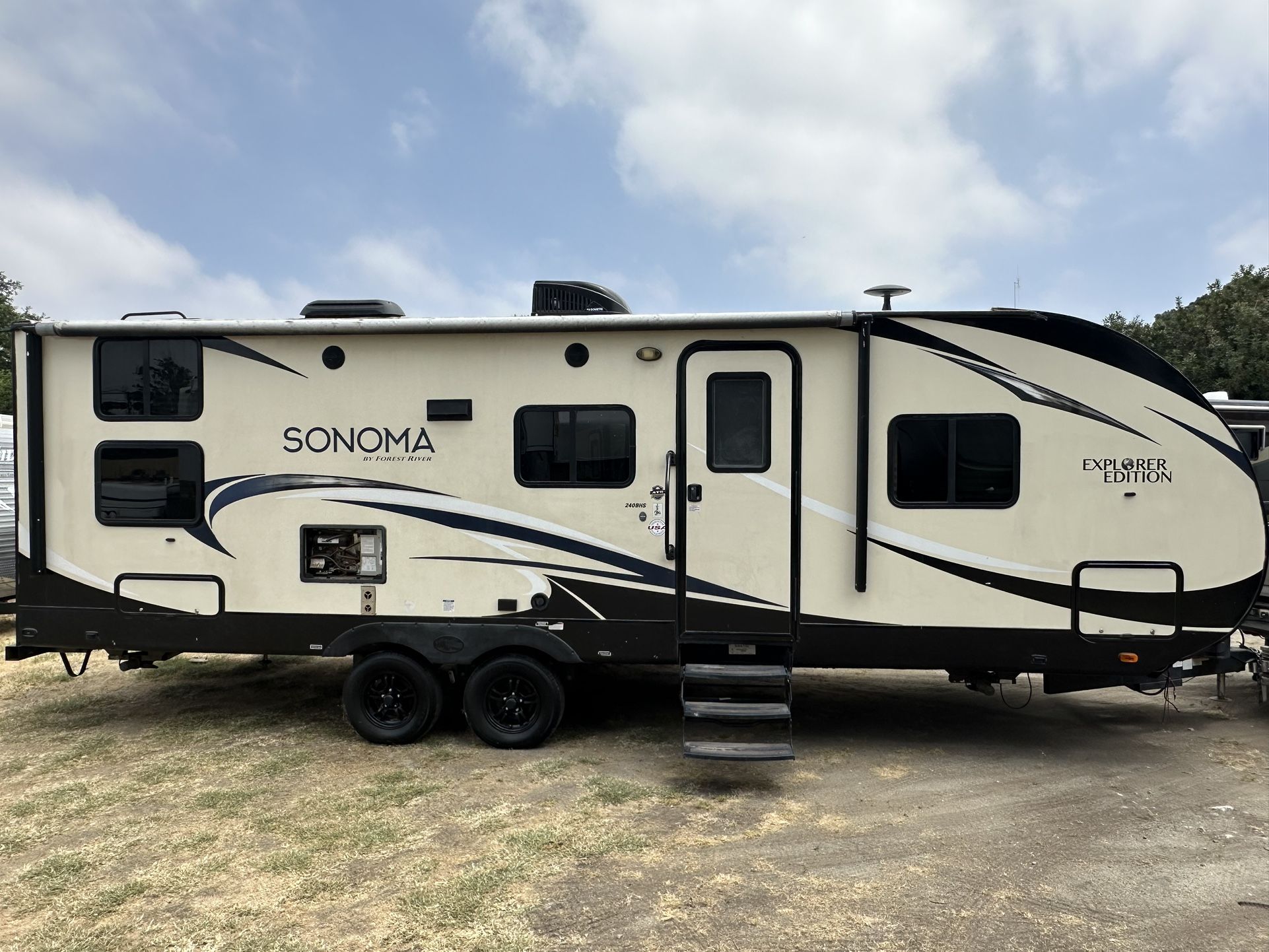2017 Forest river Sonoma 240BHS for Sale in Montclair, CA - OfferUp