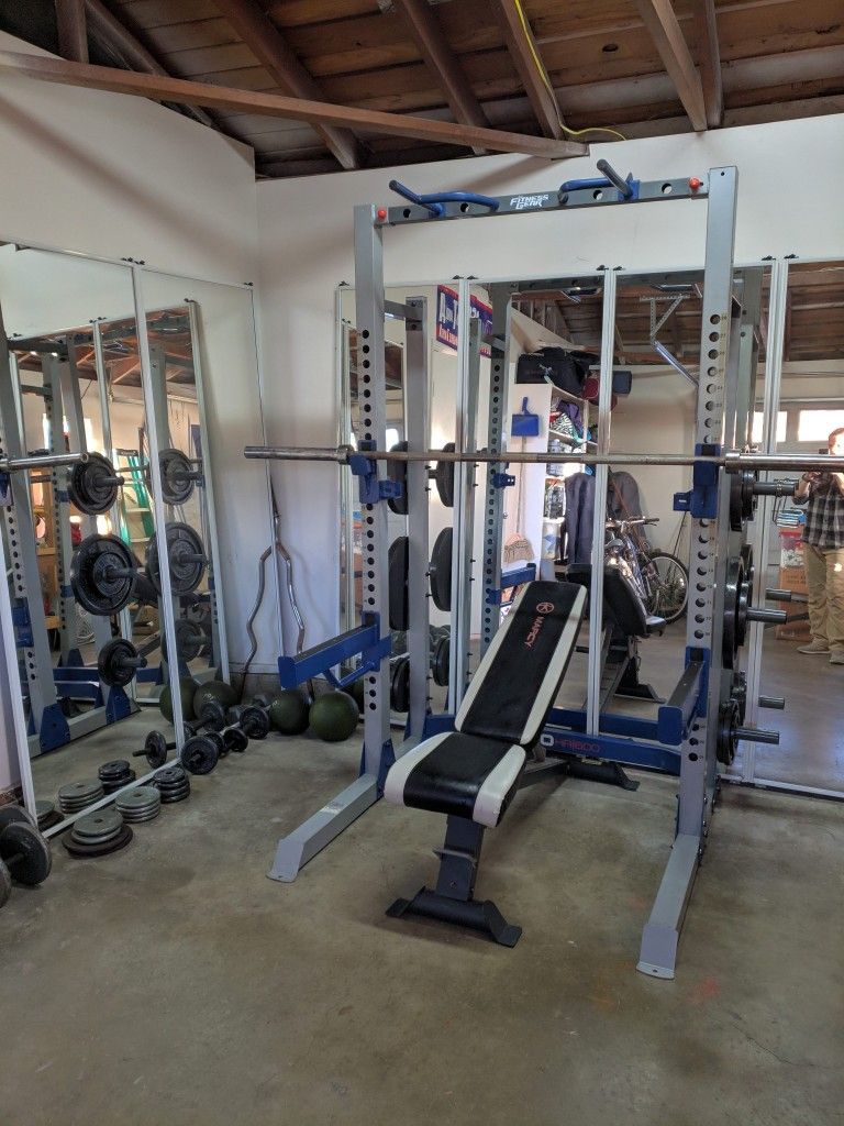 Fitness Gear Pro Half Rack 600 for Sale in San Diego, CA - OfferUp