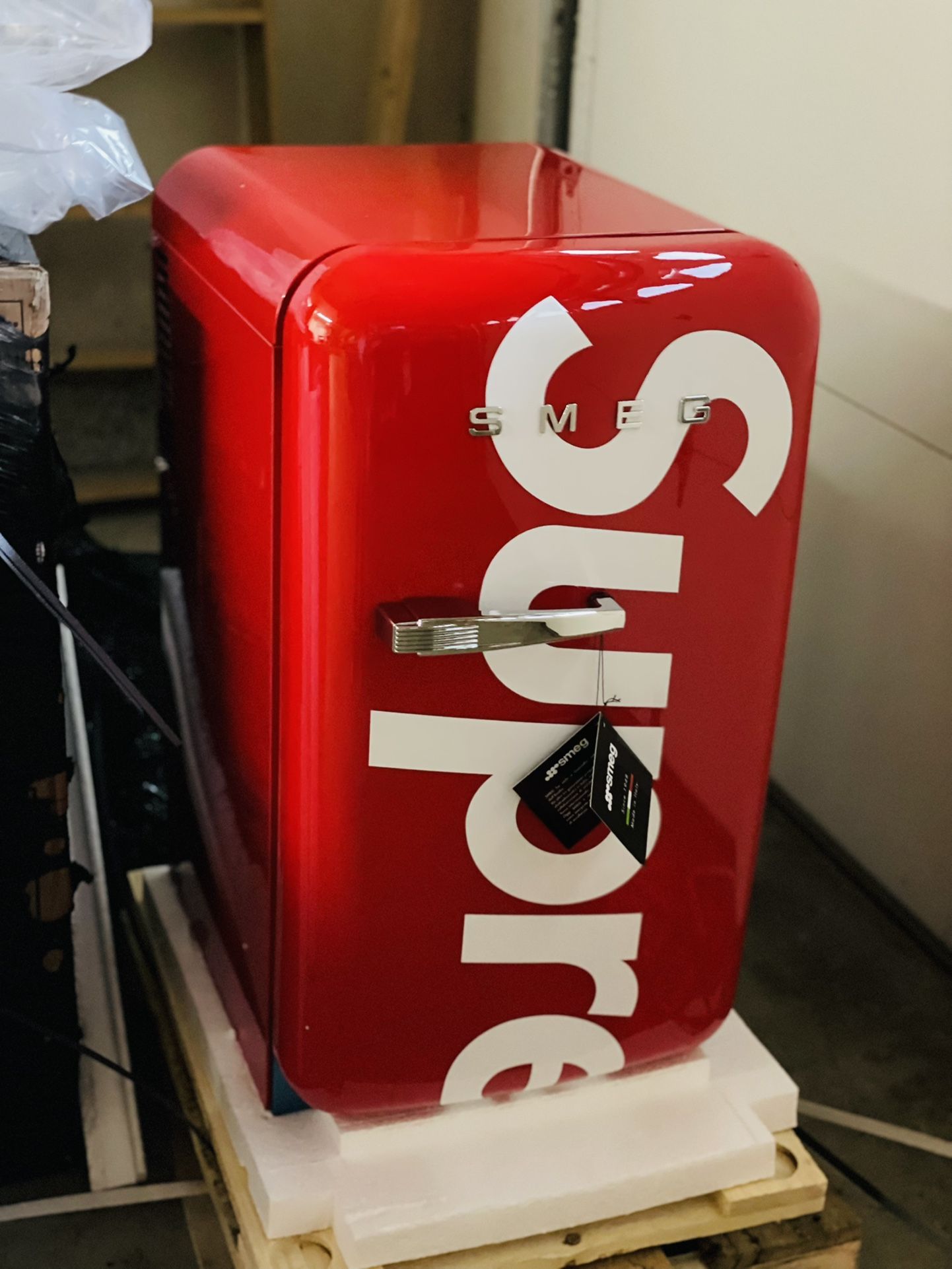 Supreme SMEG refrigerator for Sale in San Dimas, CA - OfferUp