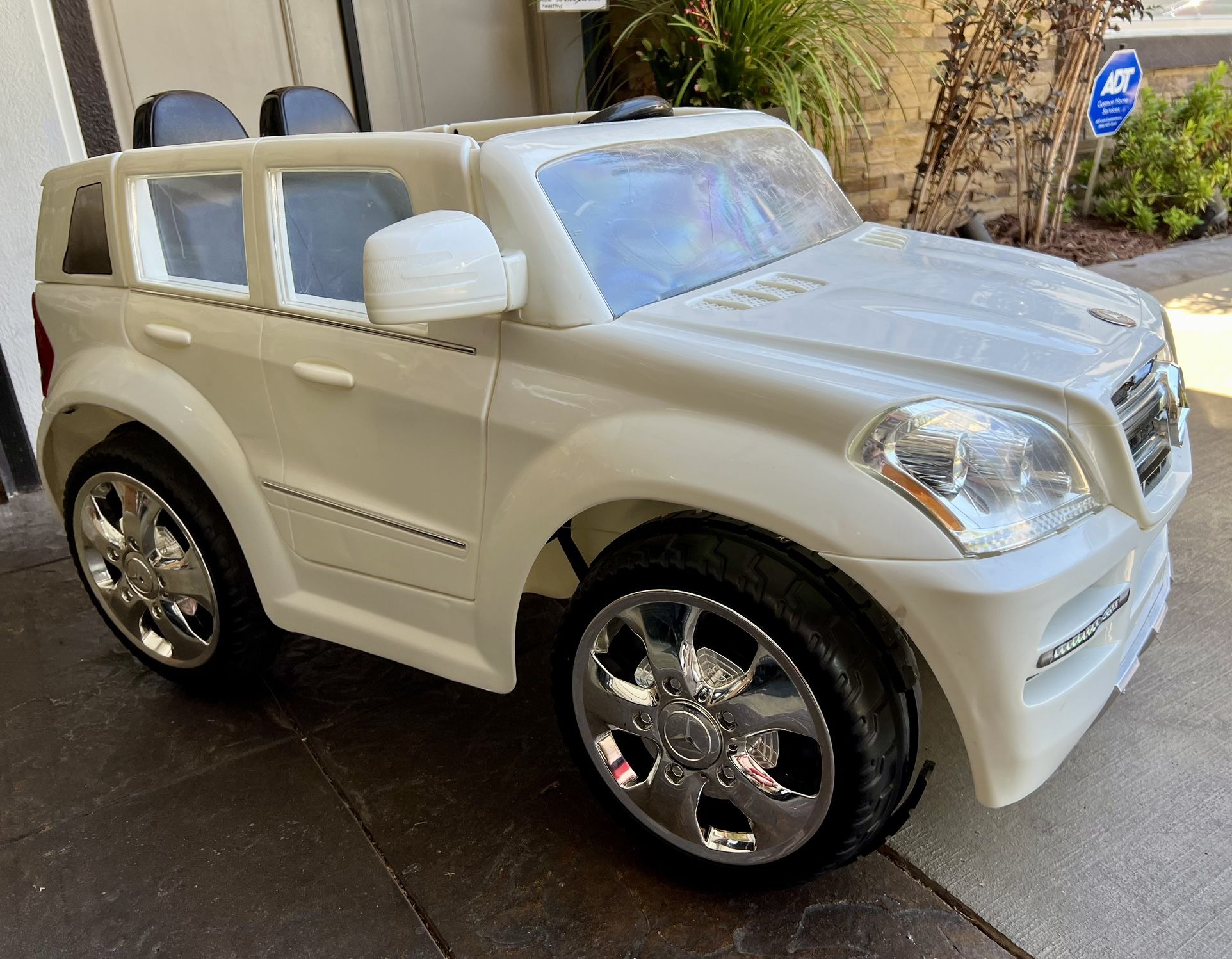 Mercedes GL450 Power Wheels Ride-On for Sale in Artesia, CA - OfferUp